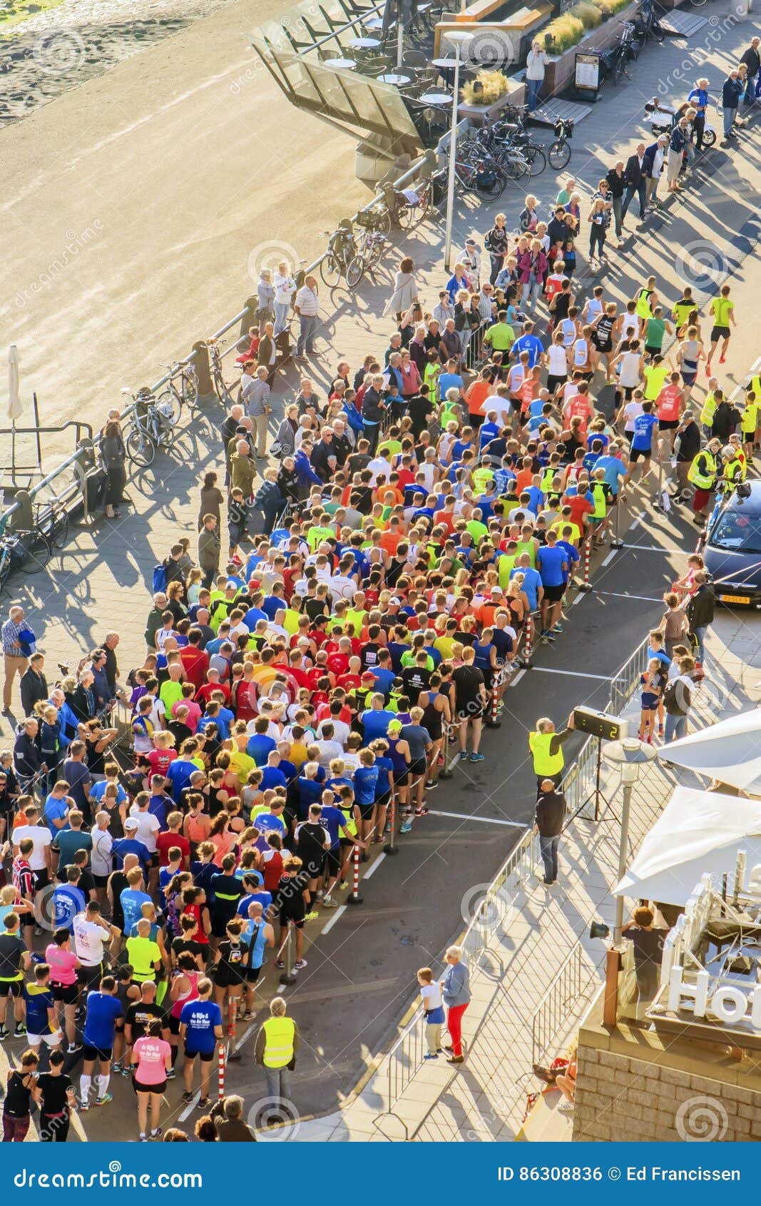 Running Race editorial photo. Image of boulevard, boulevards - 86308836