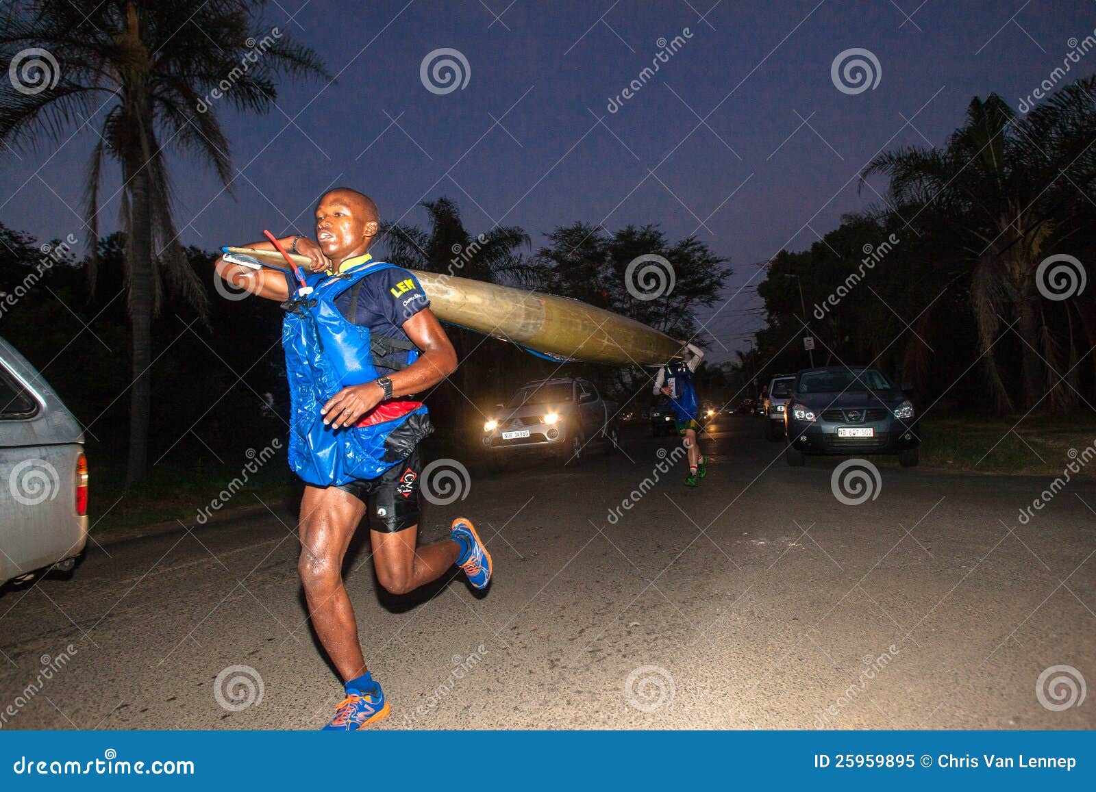 Running Team Canoe Marathon Editorial Image - Image of dusi, dirt: 25959895