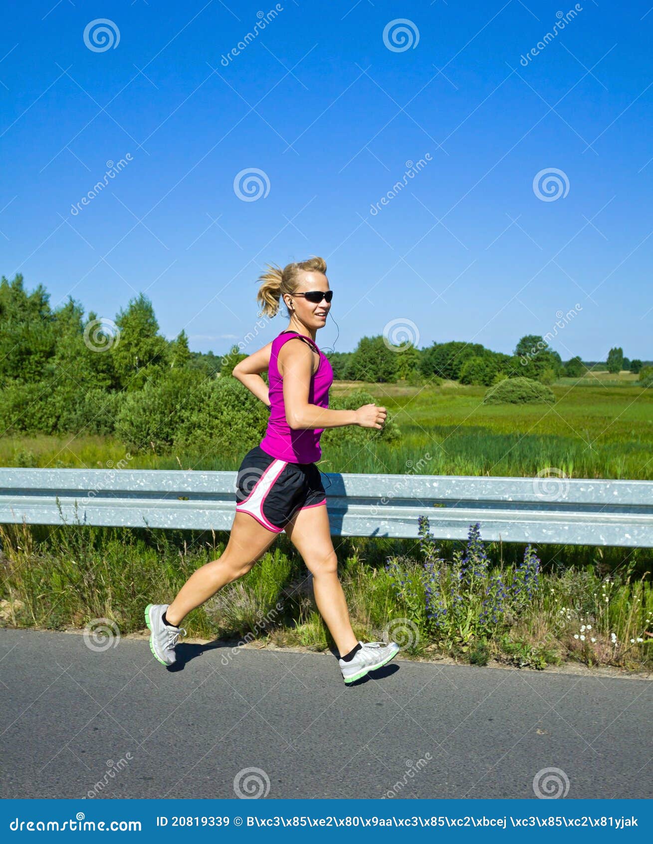 Running Woman Picture. Image: 20819339