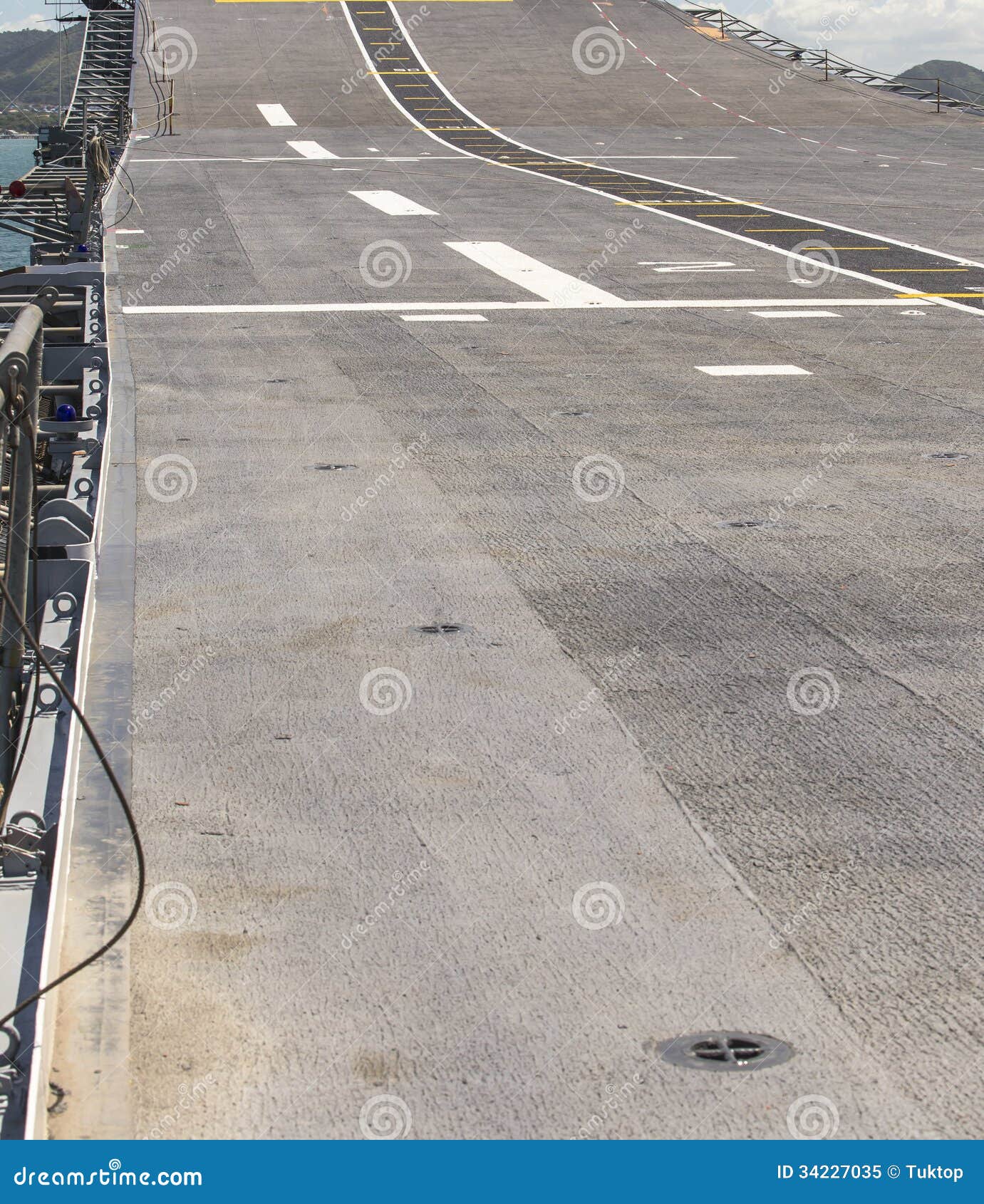 Runway on an Aircraft Carrier Stock Image - Image of nautical, carrier ...