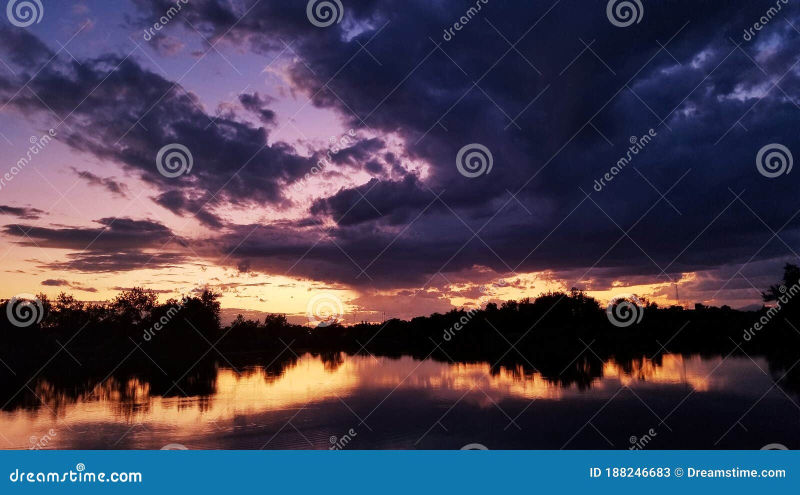 Runyon Lake, Pueblo Colorado Stock Image - Image of tree, colorado ...