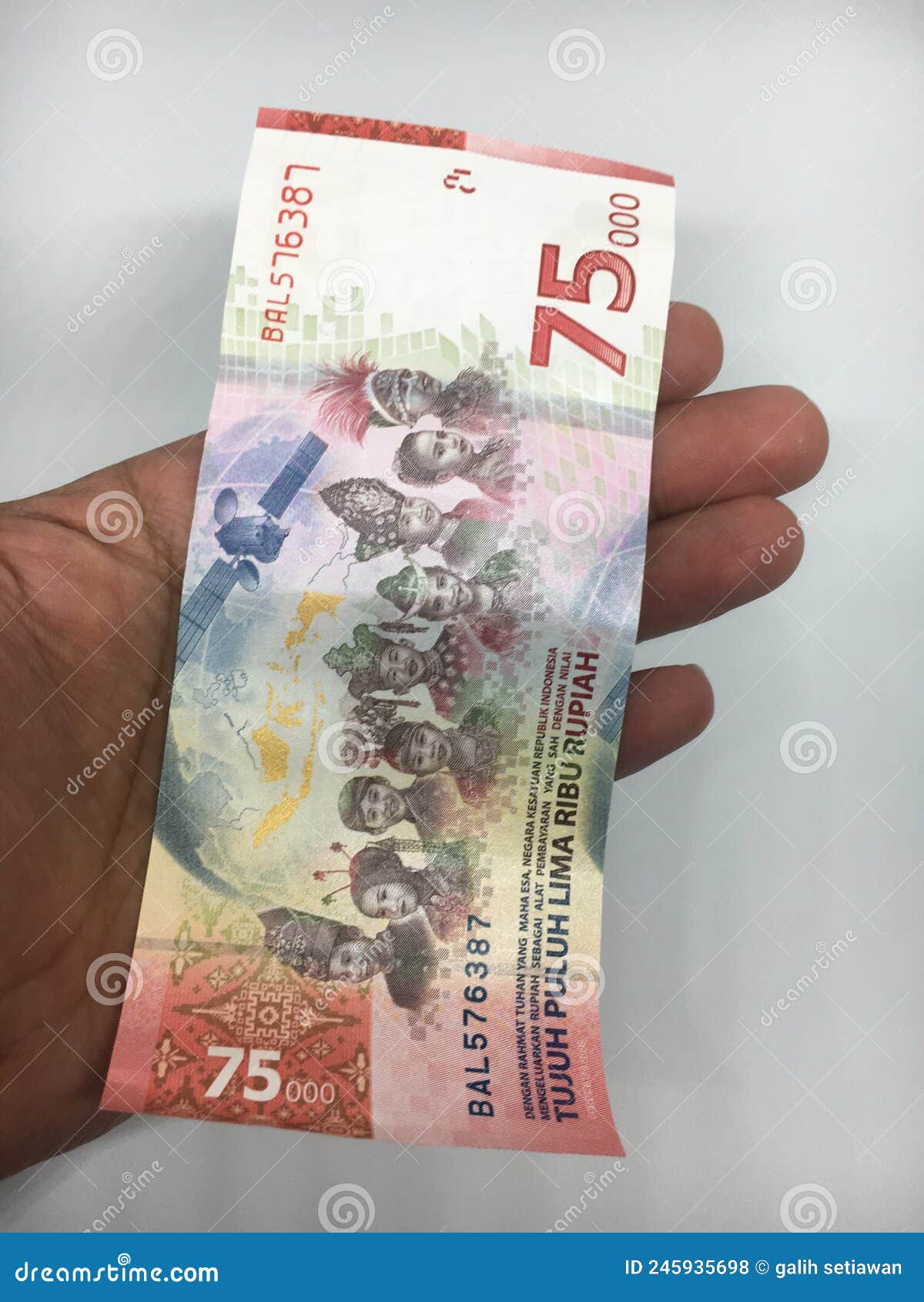 75000 Rupiah stock photo. Image of 75000, banknote, indonesian - 245935698