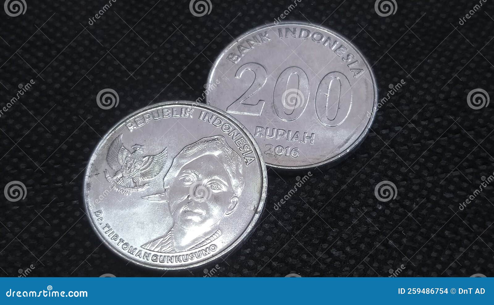 200 Rupiah Coin from Indonesia Stock Photo - Image of rupiah, coin ...
