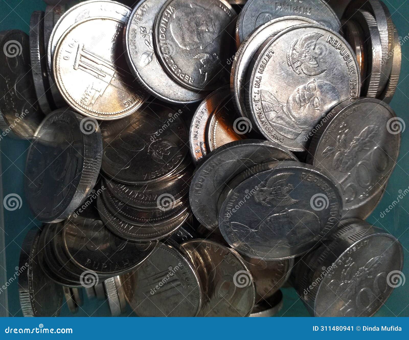 500 Rupiah and 1000 Rupiah Coins, State Money of the Republic of ...