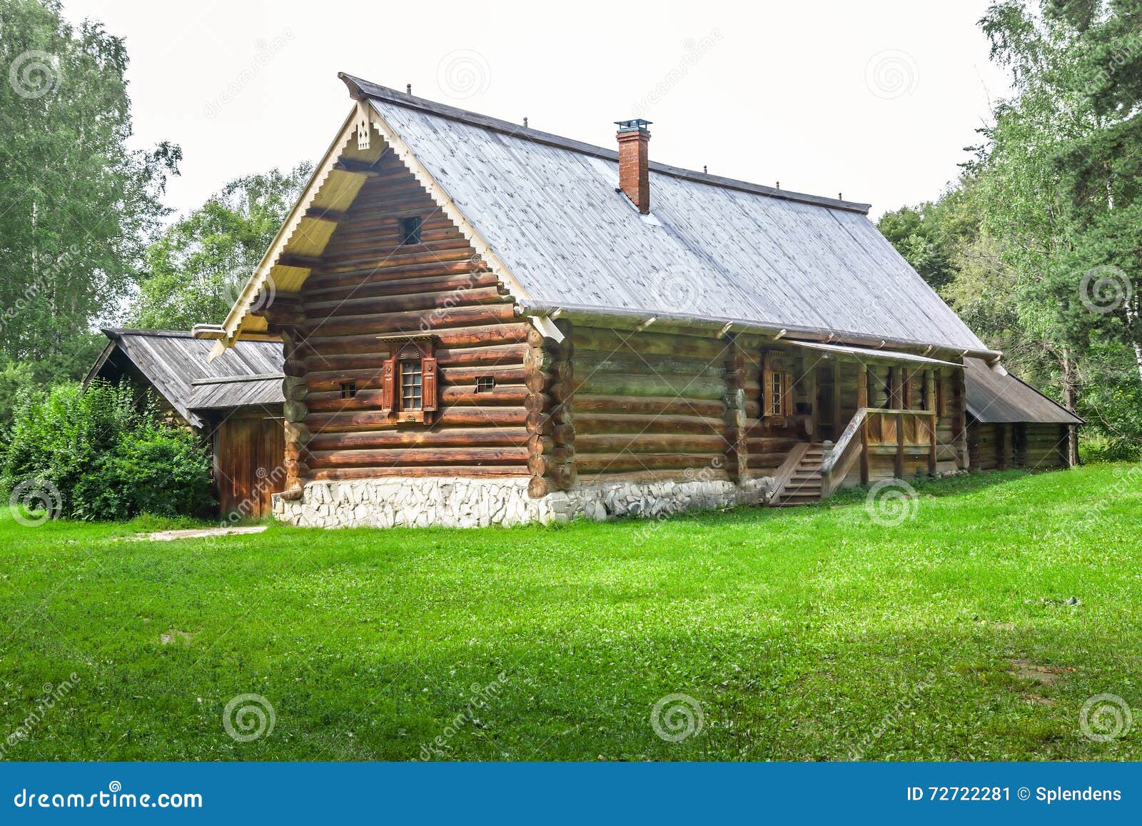 Rural House with Green Lawn on Front Yard in Forest among Trees Stock ...
