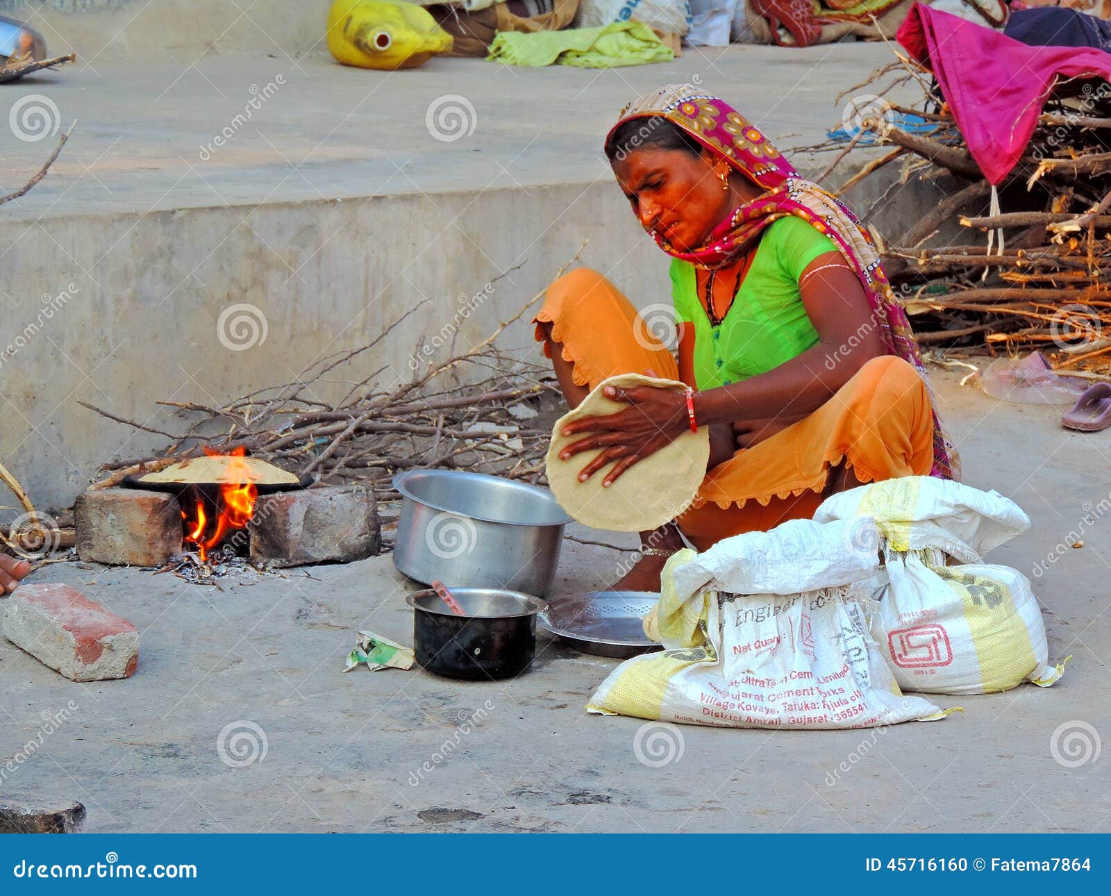 Rural Indian Woman Cooking Chappati - Indian Tourism - Rajasthan ...