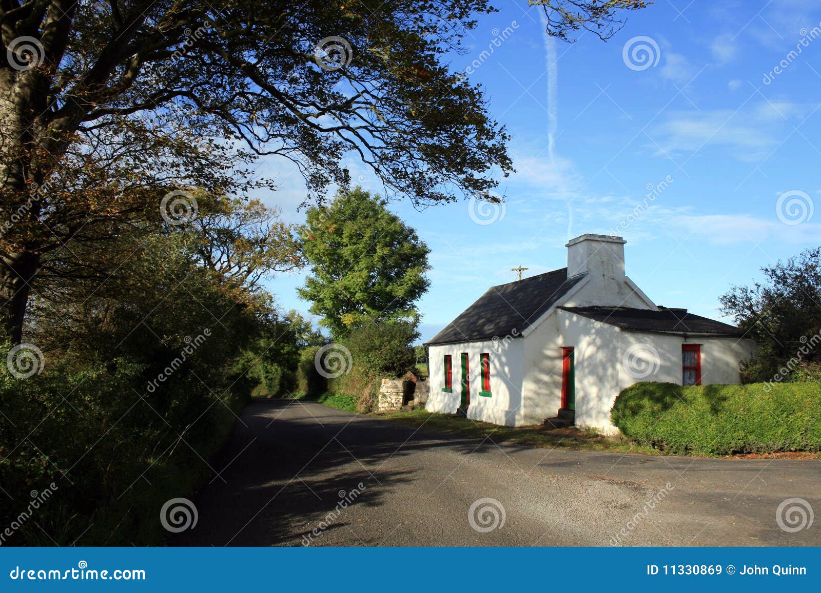 Rural Irish cottage stock image. Image of rural, thatched - 11330869