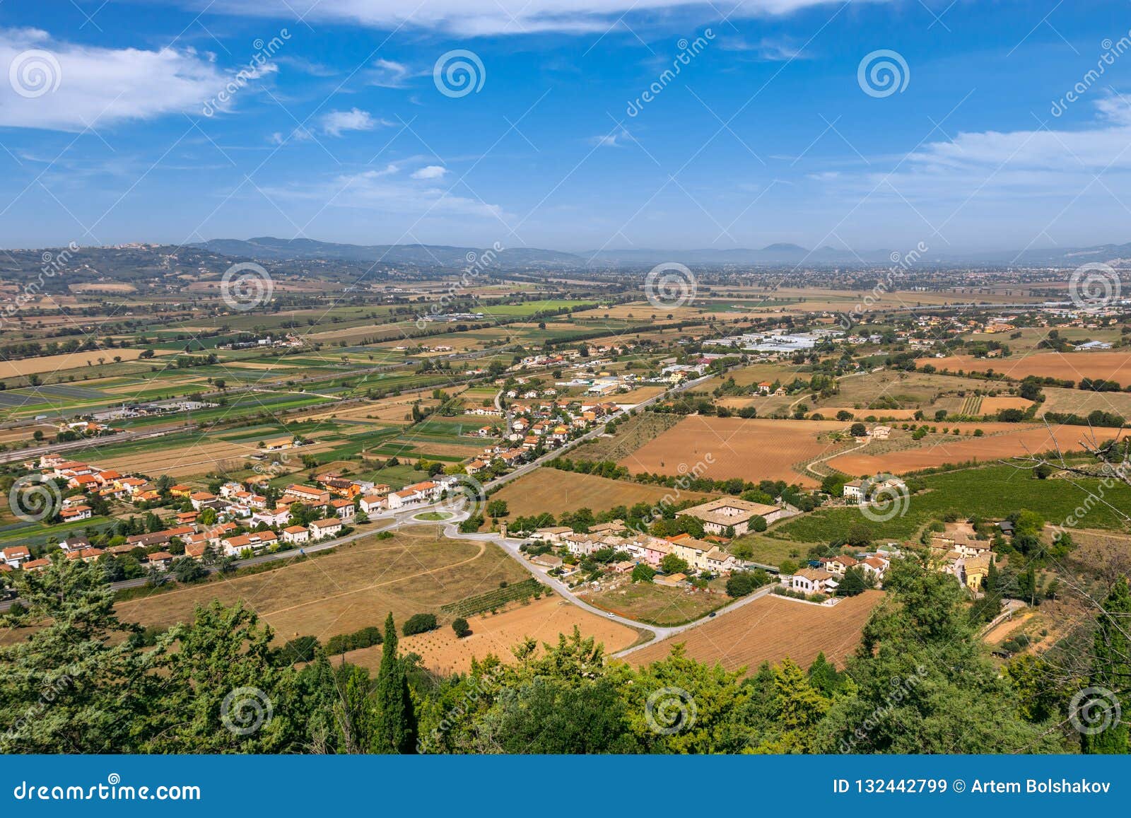 Rural Landscape with Fields and Small Towns in Umbria, Italy Stock ...