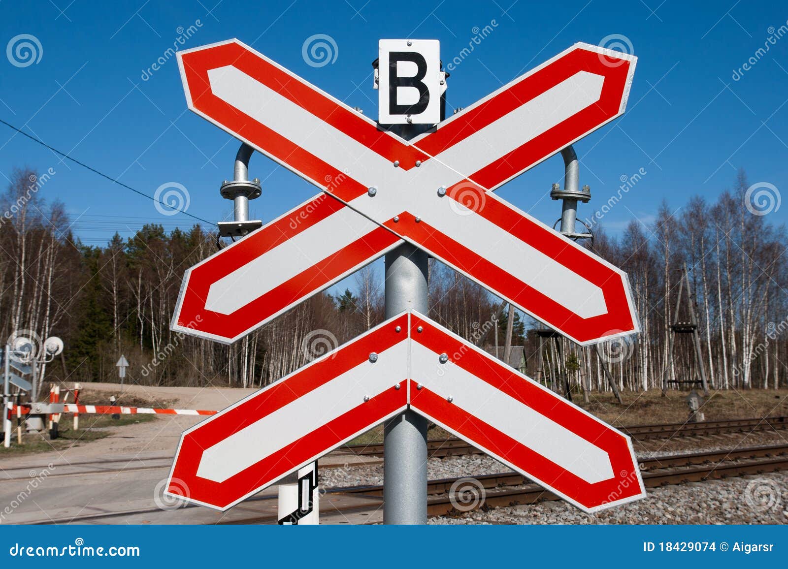 Rural Railroad Crossing Sign Stock Photo - Image of sunshine, stop ...