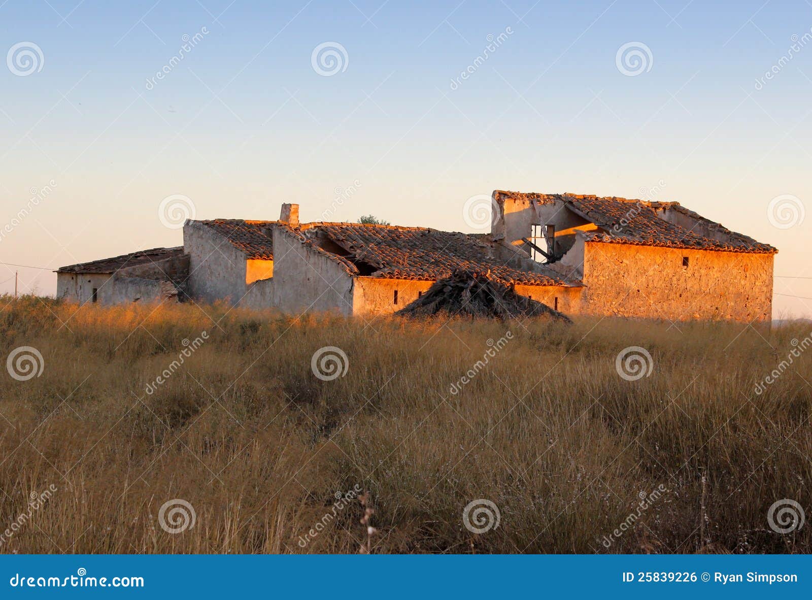 Rural Spanish Farm Building Stock Photo - Image of sunset, unique: 25839226