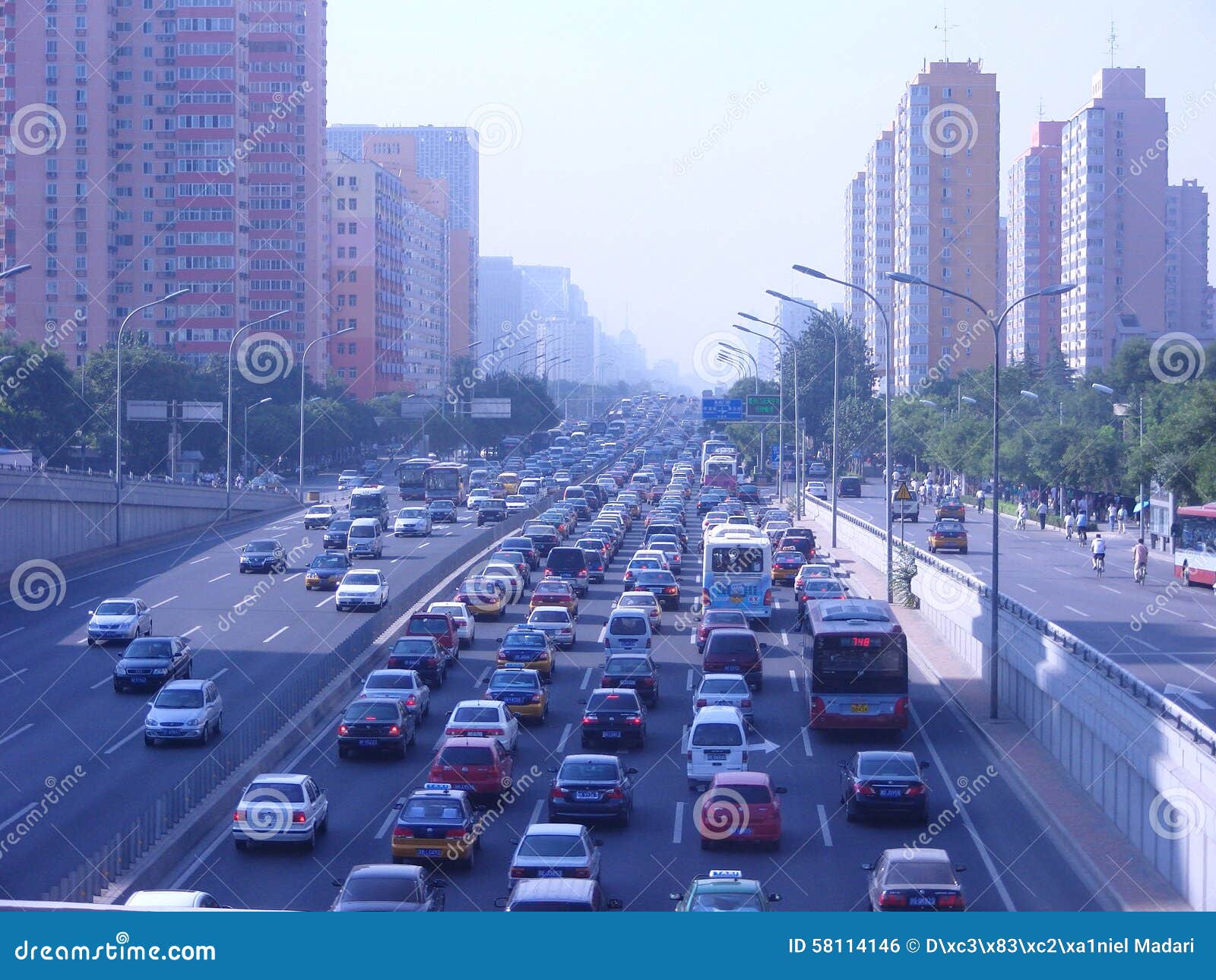 Rush hours in Peking editorial photo. Image of smog, line - 58114146