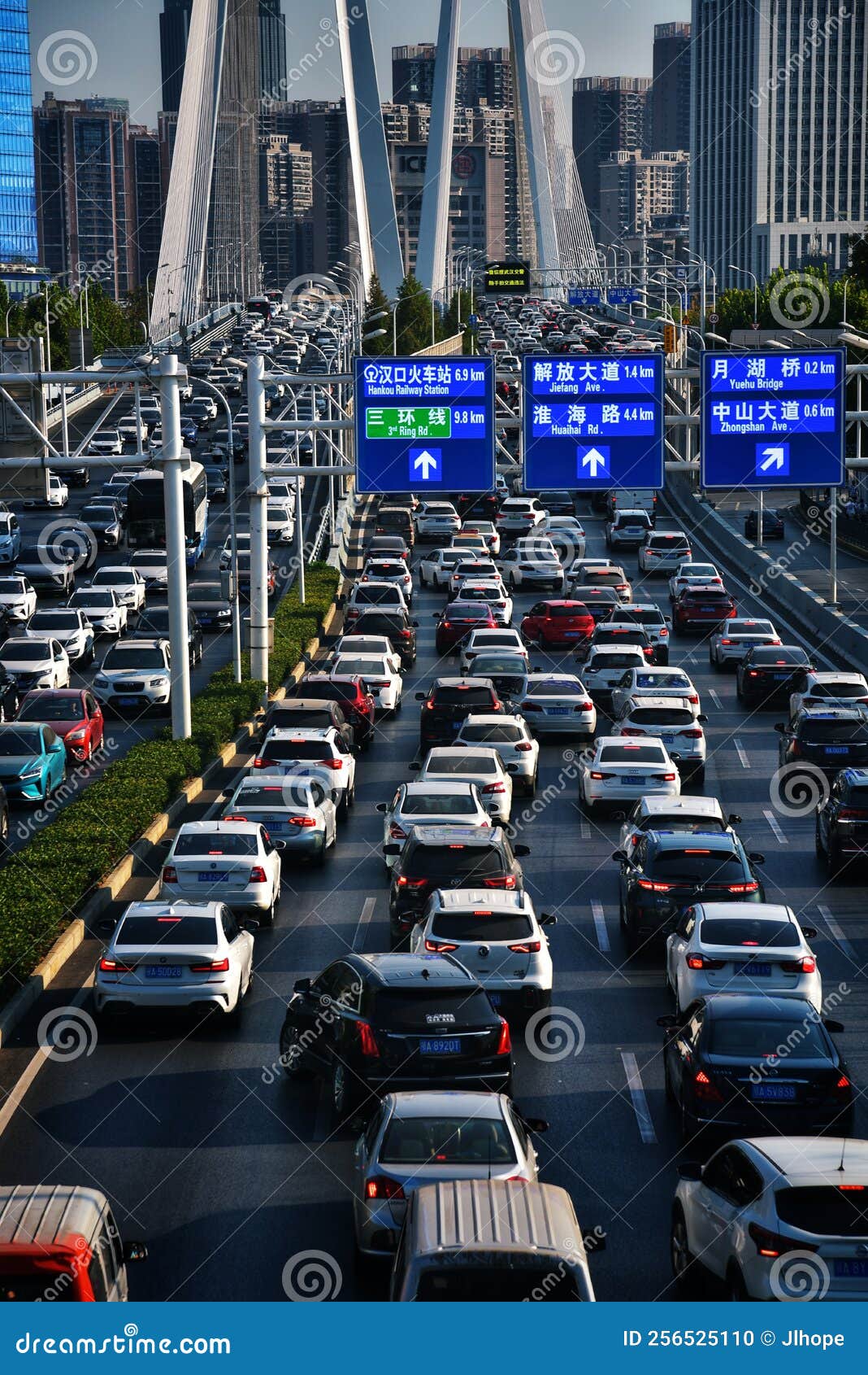 The rush hours editorial image. Image of hours, rush - 256525110