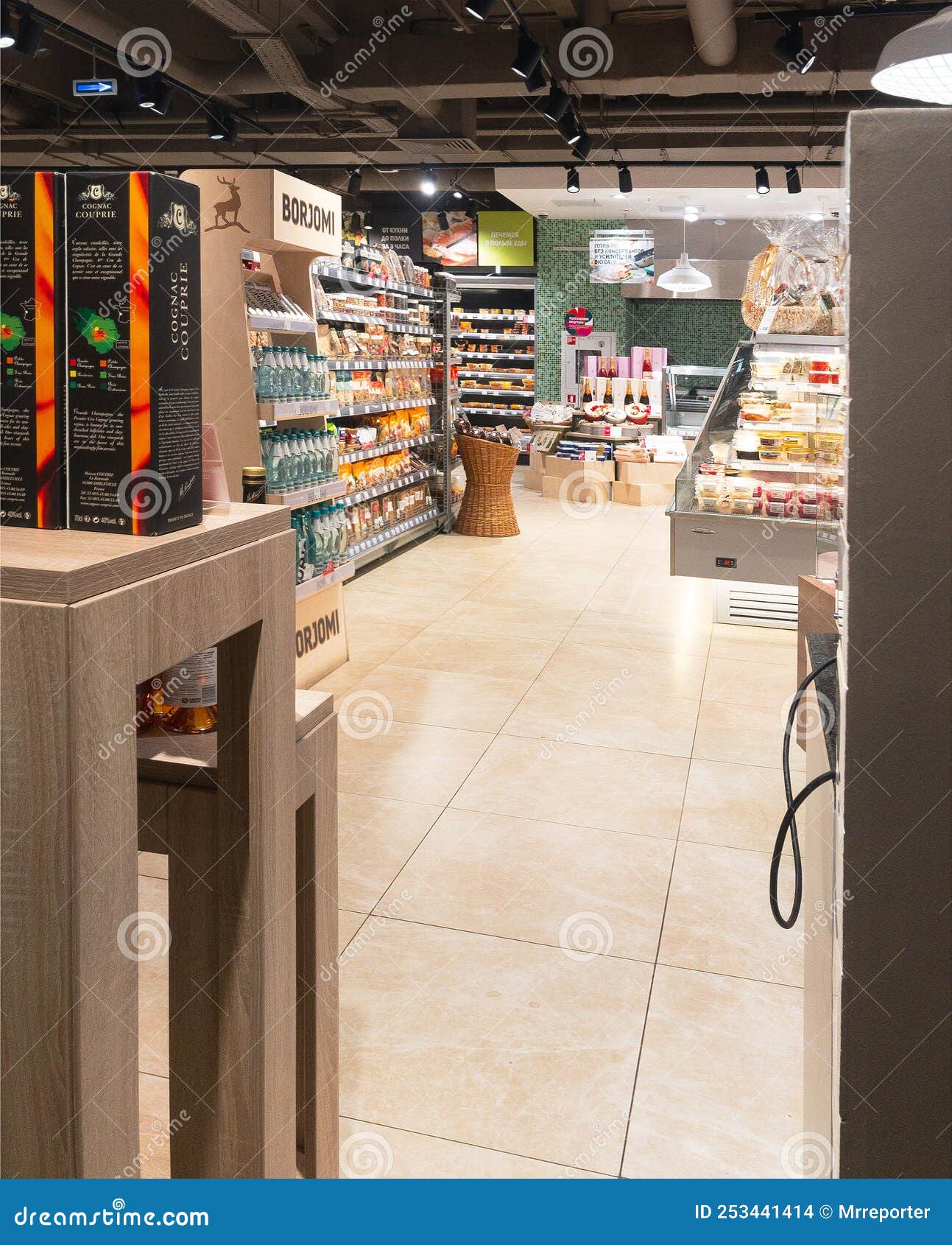 Interior of grocery store editorial stock image. Image of shop - 253441414
