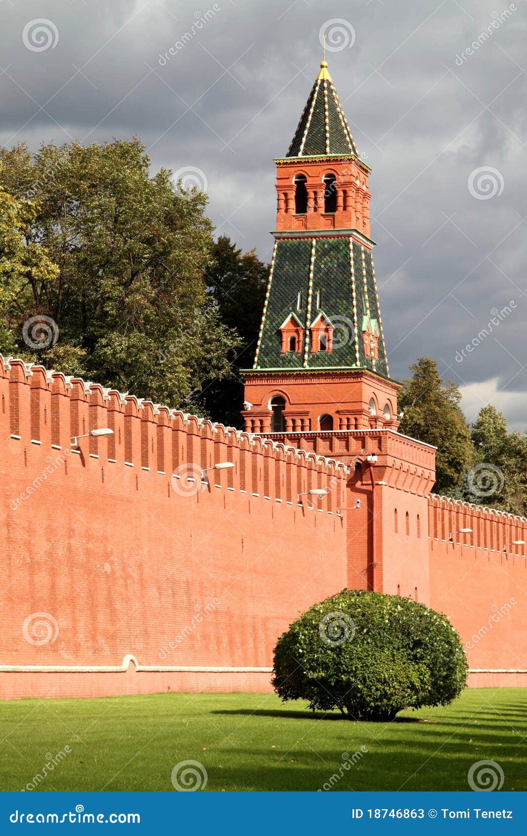 Russia: Kremlin Wall and Tower Stock Image - Image of capital ...