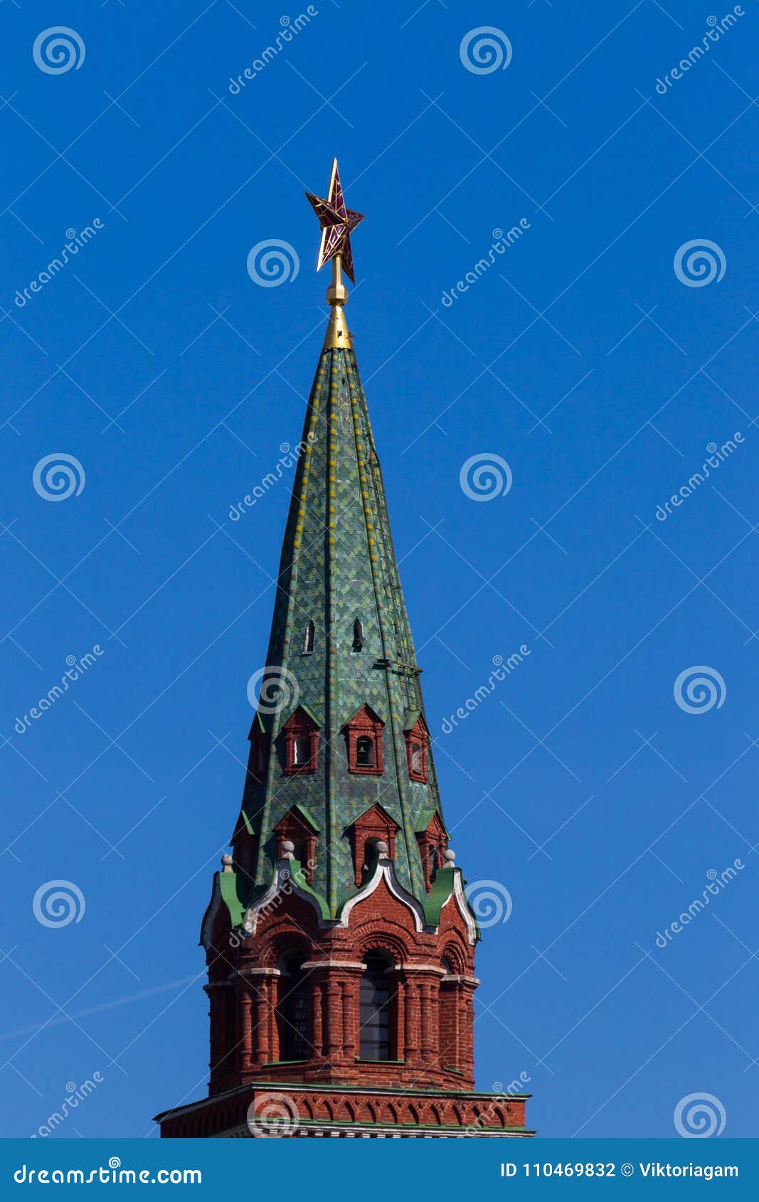 Russia, Moscow, Borovitskaya Tower of the Kremlin, Ruby Star on Stock ...