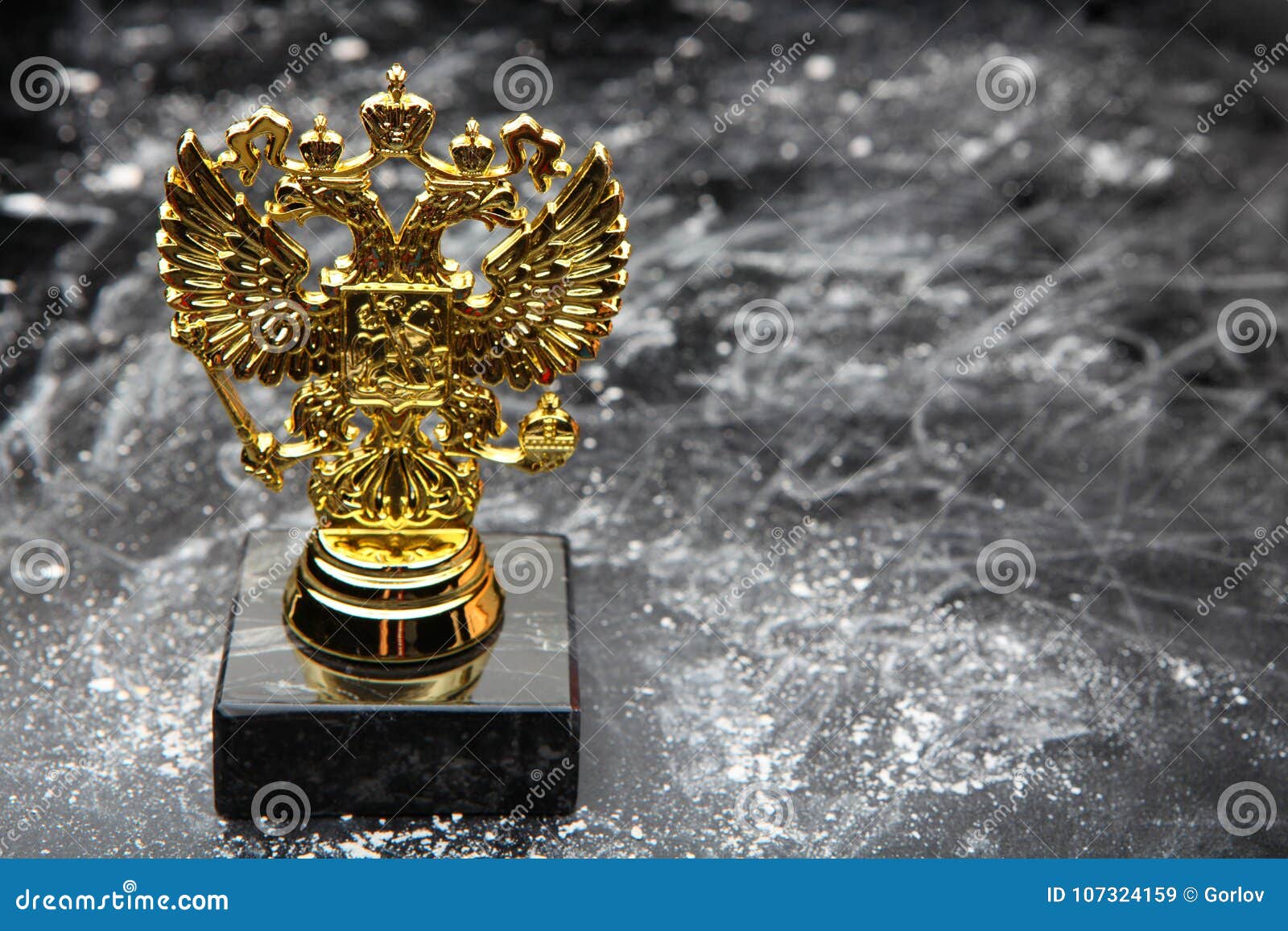 179 Gold Eagle Icon Photos - Free & Royalty-Free Stock Photos from ...