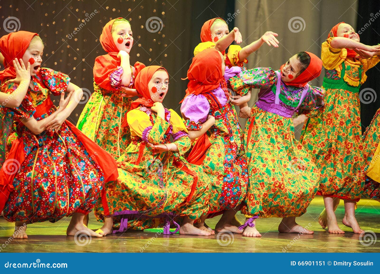 Russian Folk Dance Editorial Photo Image Of Perform 66901151
