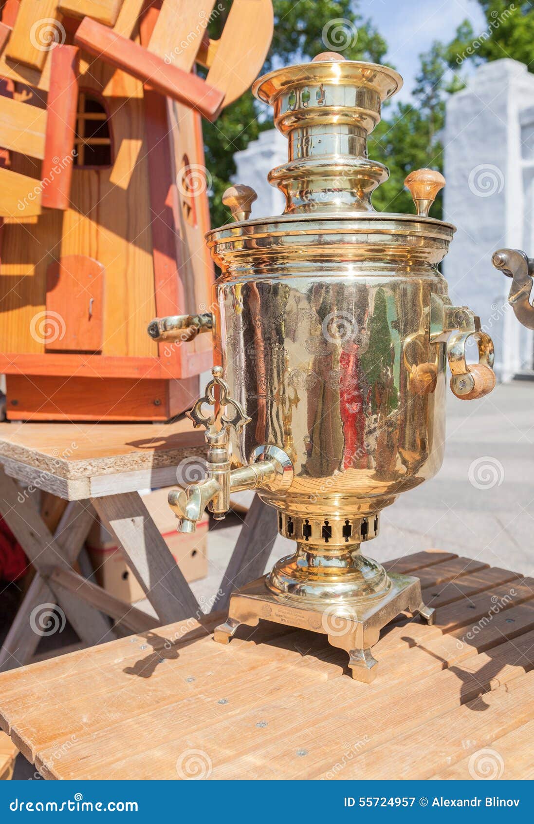 Russian old bronze samovar editorial photography. Image of revival ...