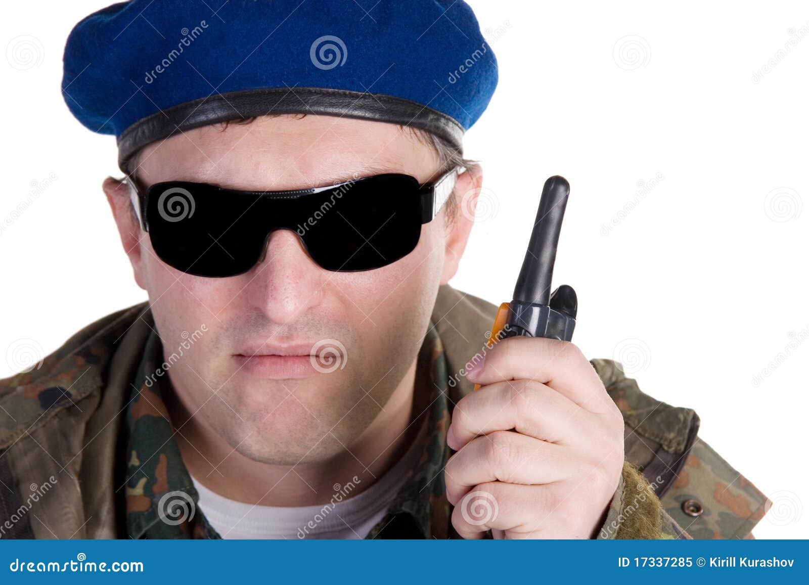 Russian paratrooper stock image. Image of beret, communication - 17337285