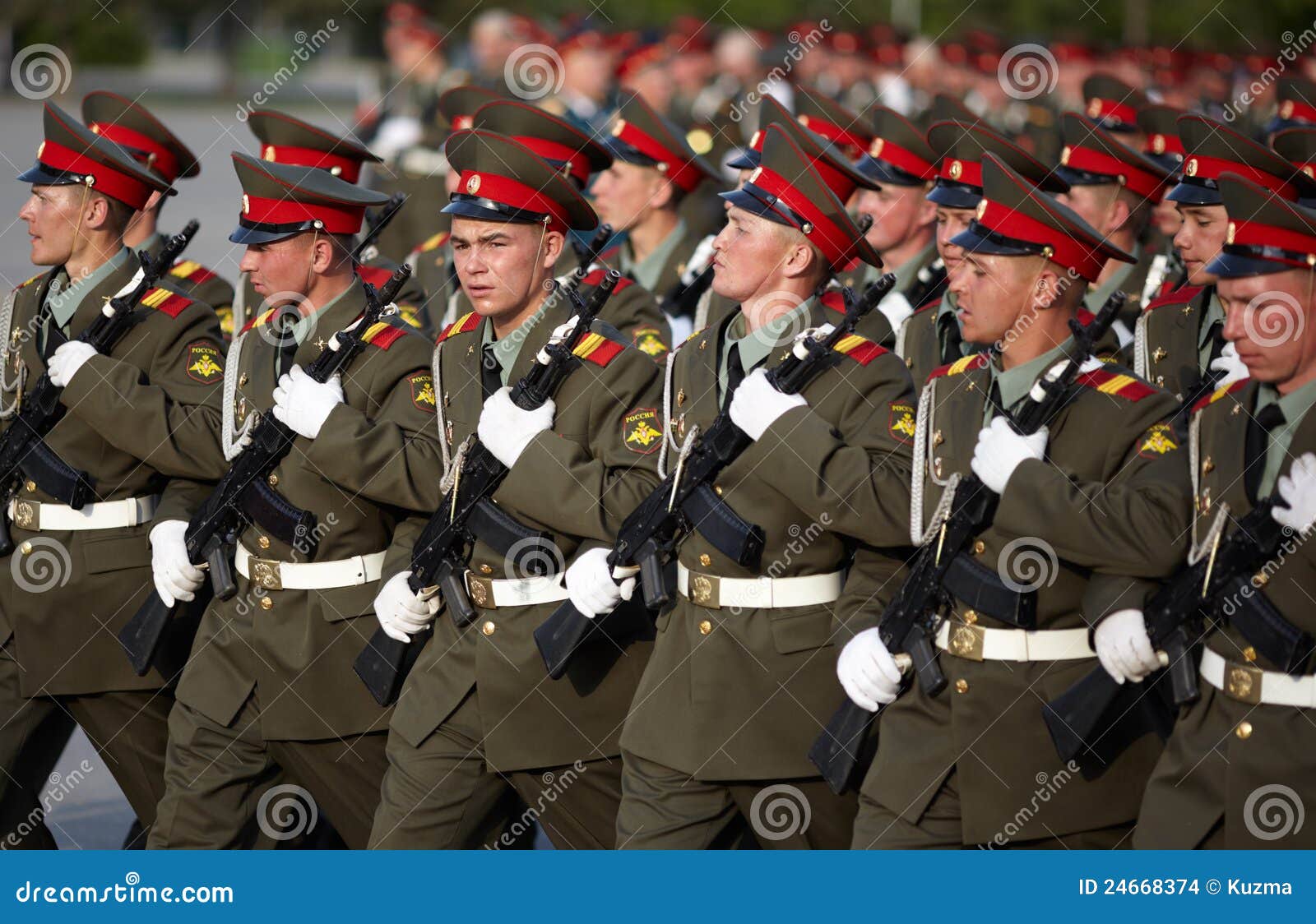 Russian Soldiers In Camouflage Uniforms Isolated On White Editorial ...