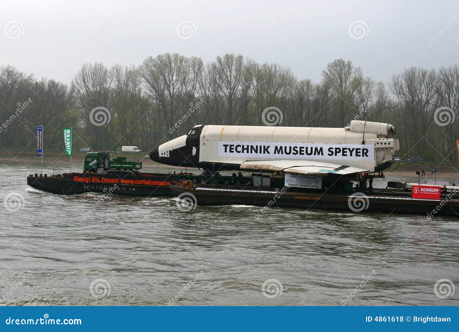 Russian Space Shuttle Buran Editorial Stock Photo - Image of shuttle ...