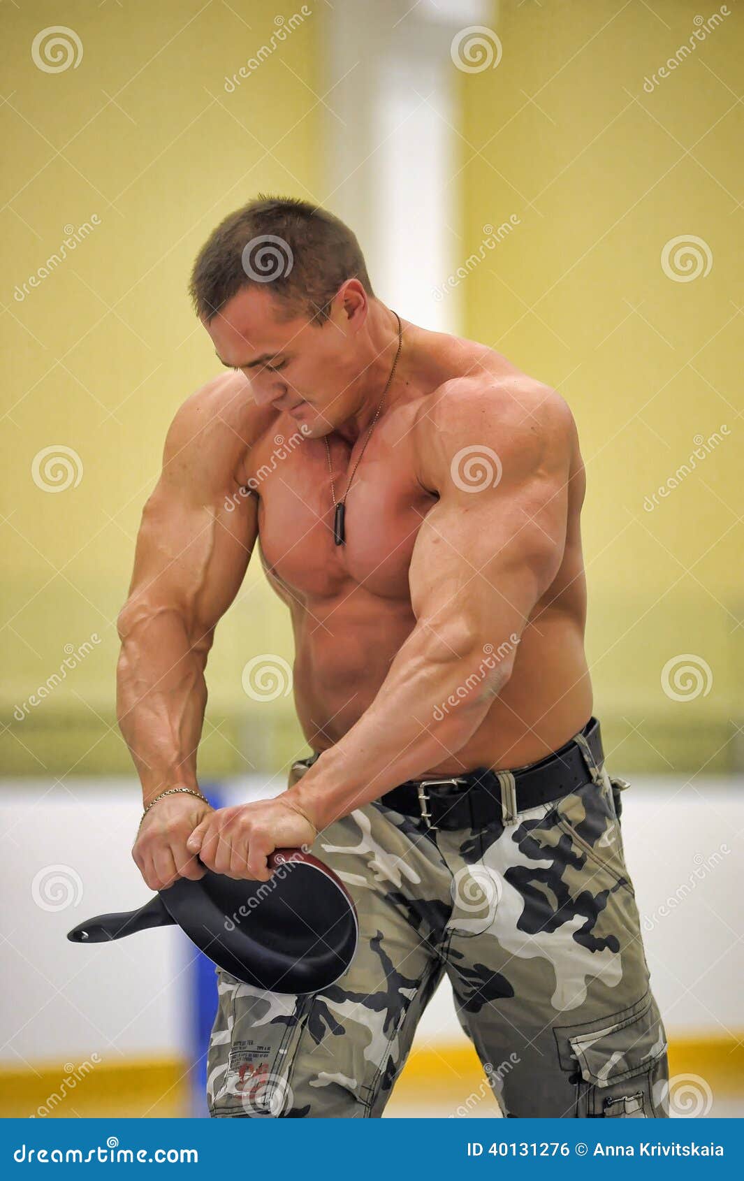 Russian strongman editorial photo. Image of handsome - 40131276