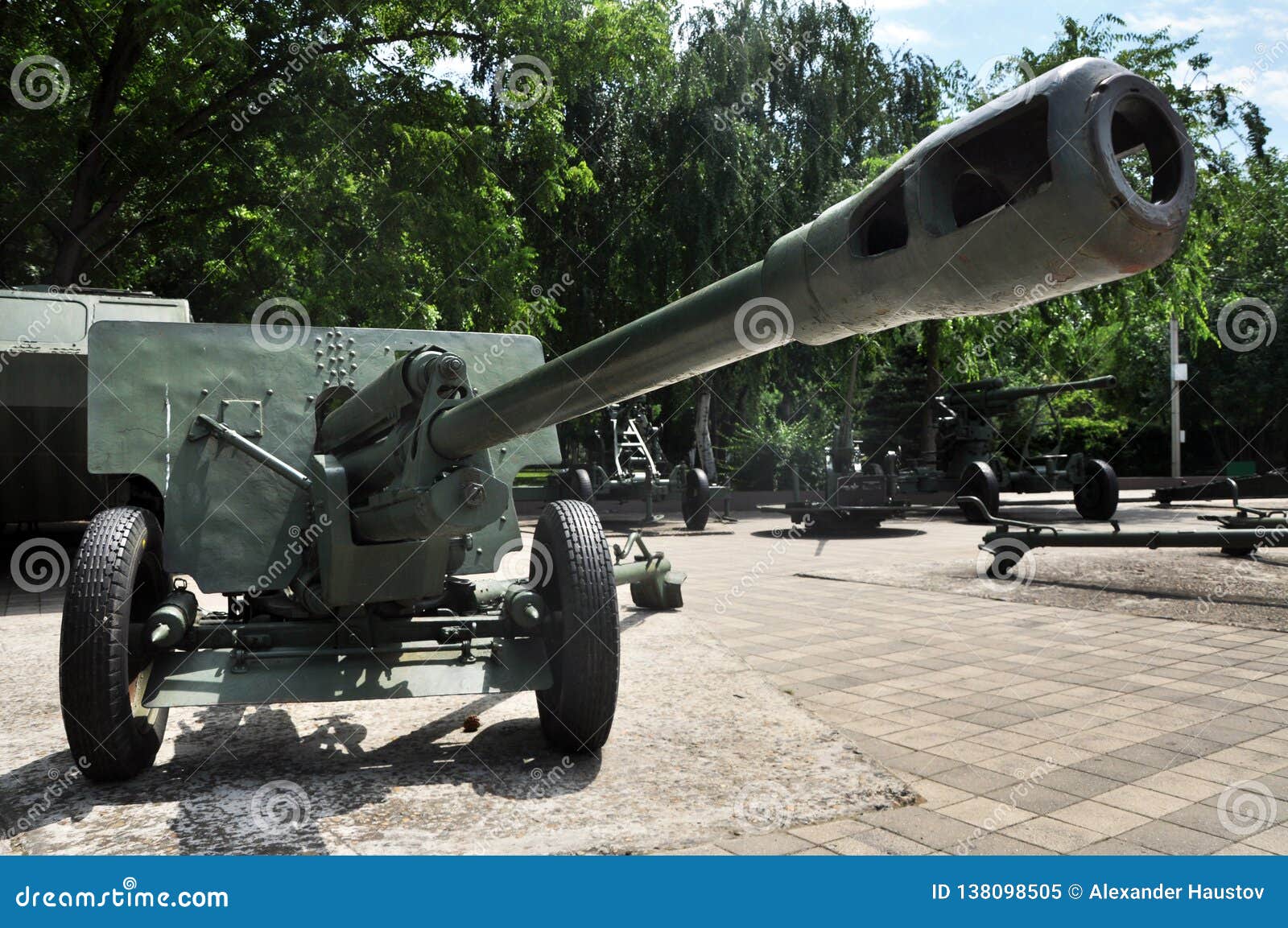 Russian Howitzer Gun From Year 1938. Divisional Artillery Piece ...