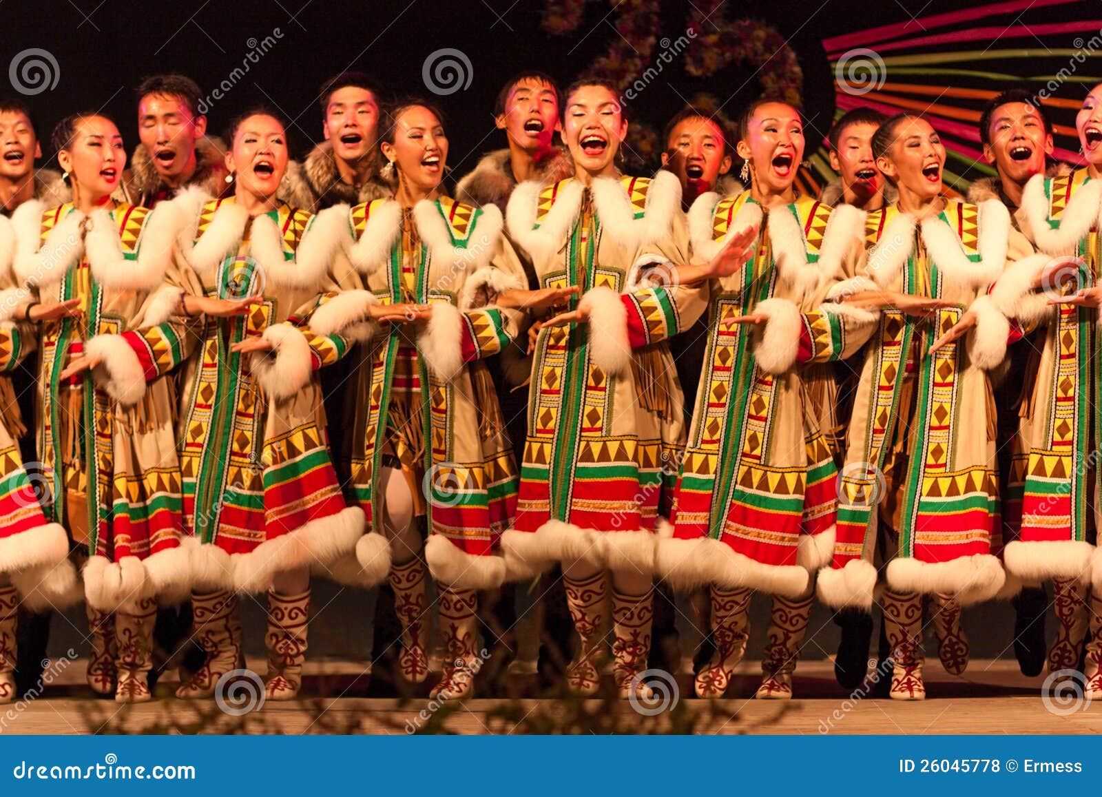 Russisch folkloreensemble redactionele stock foto. Image of kostuum ...