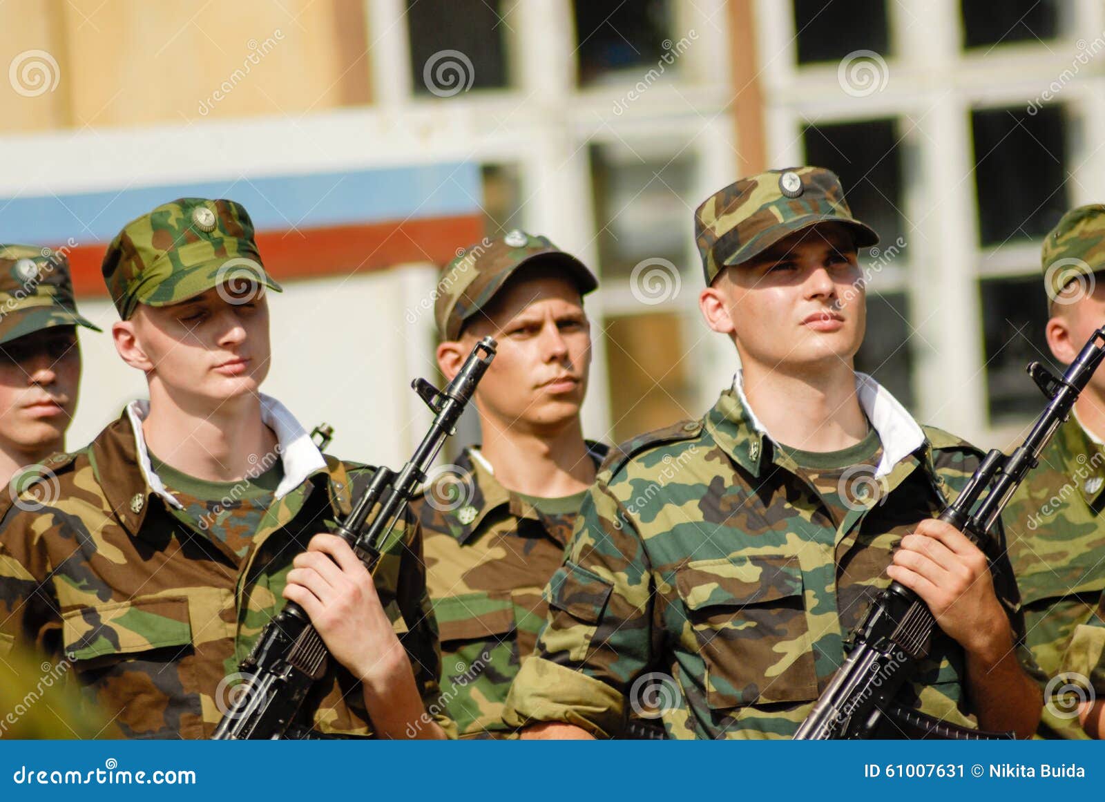 Russisch leger redactionele foto. Image of kaki, vorming - 61007631