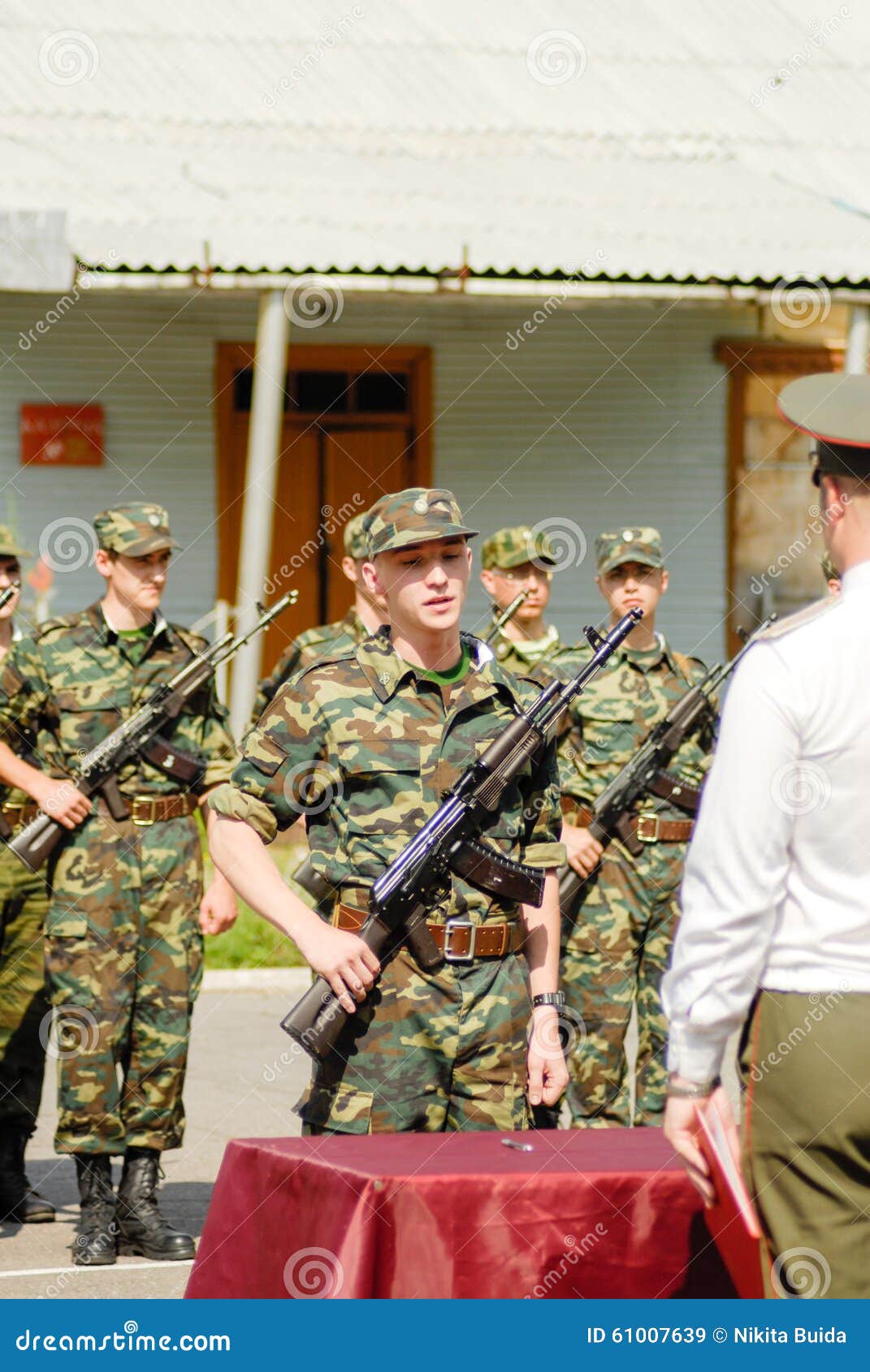 Russisch leger redactionele stock afbeelding. Image of maart - 61007639
