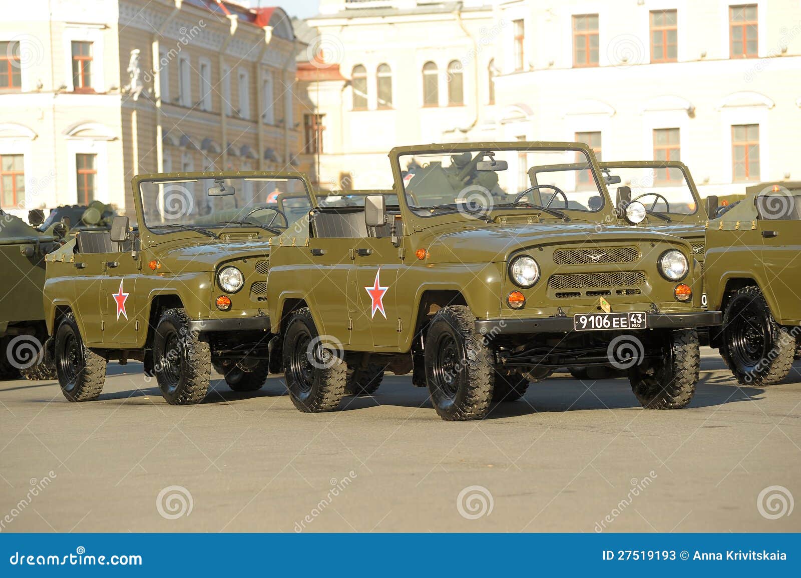 Russisch legervoertuig UAZ redactionele stock foto. Image of gepantserd ...