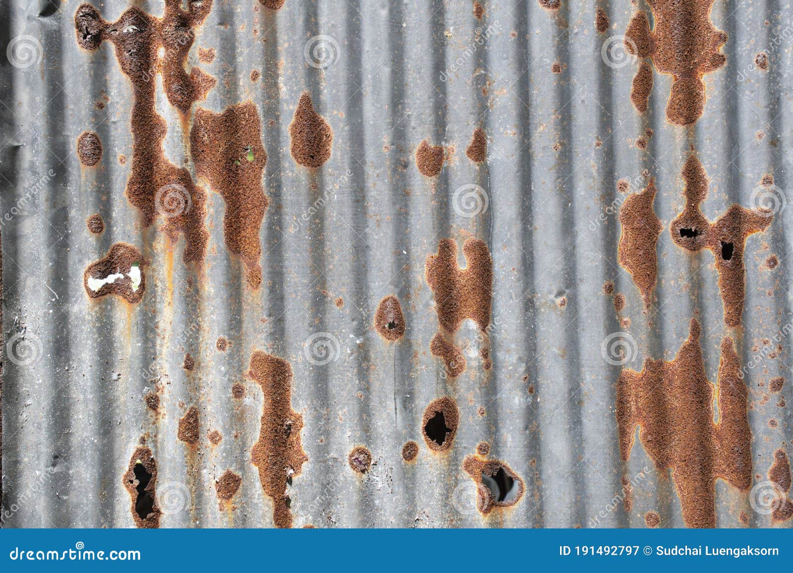 Rust des alten Zink stockbild. Bild von gemasert, rost - 191492797