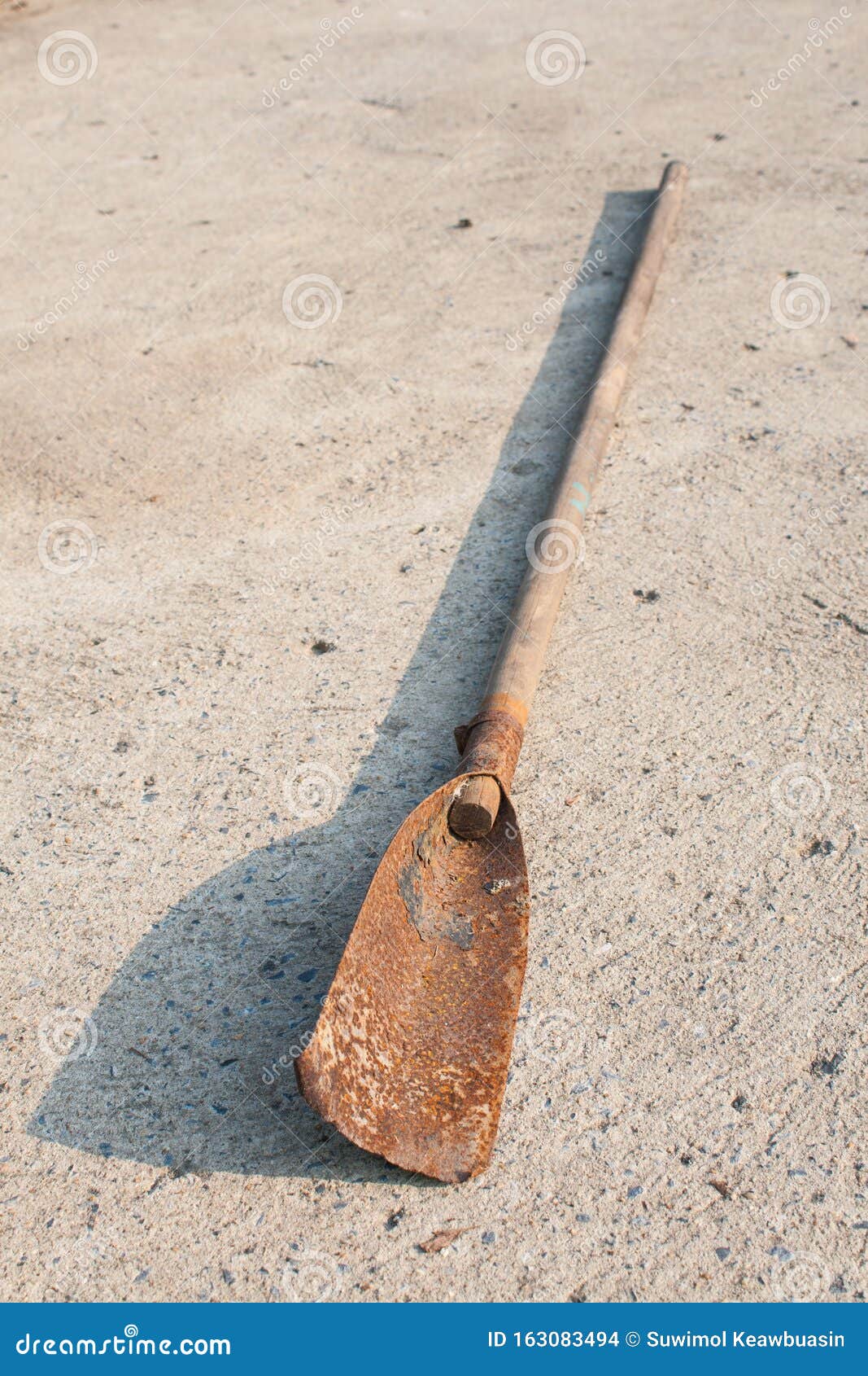 Rust shovel on the ground stock photo. Image of broom - 163083494