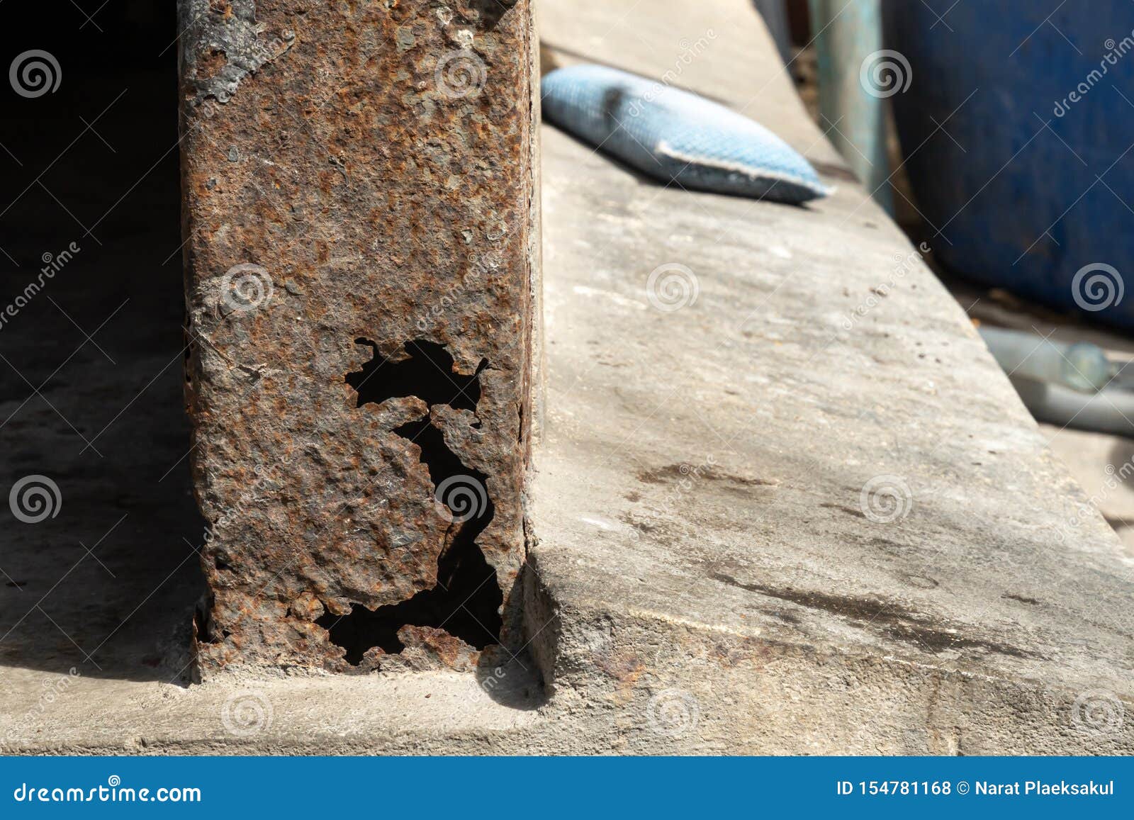 Rust on Steel Structural Columns Stock Photo - Image of grunge, camper ...