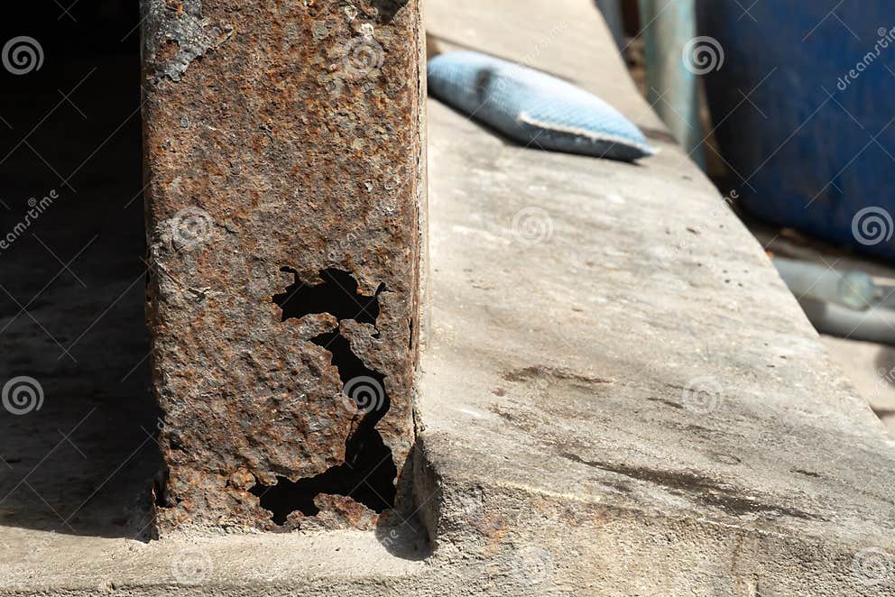 Rust on Steel Structural Columns Stock Photo - Image of grunge, camper ...