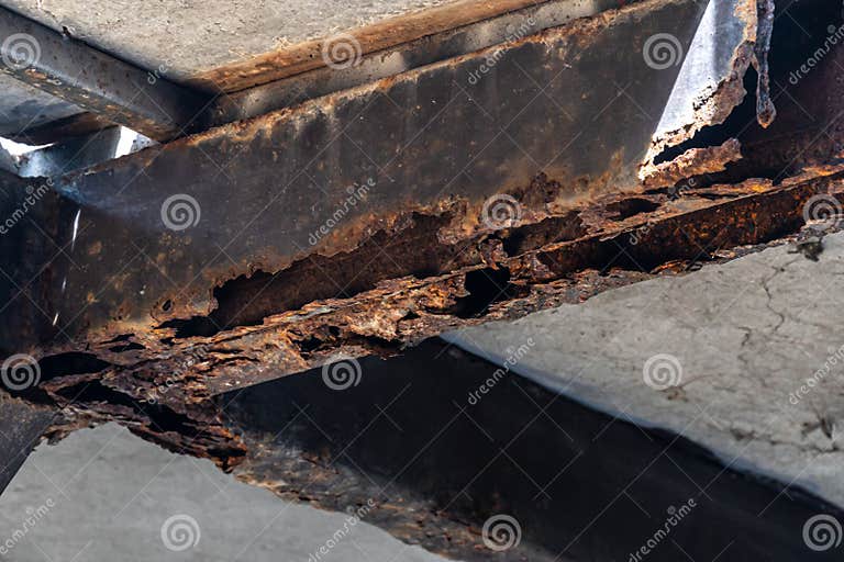 Rust on Steel Structural Columns Stock Photo - Image of decay, metallic ...