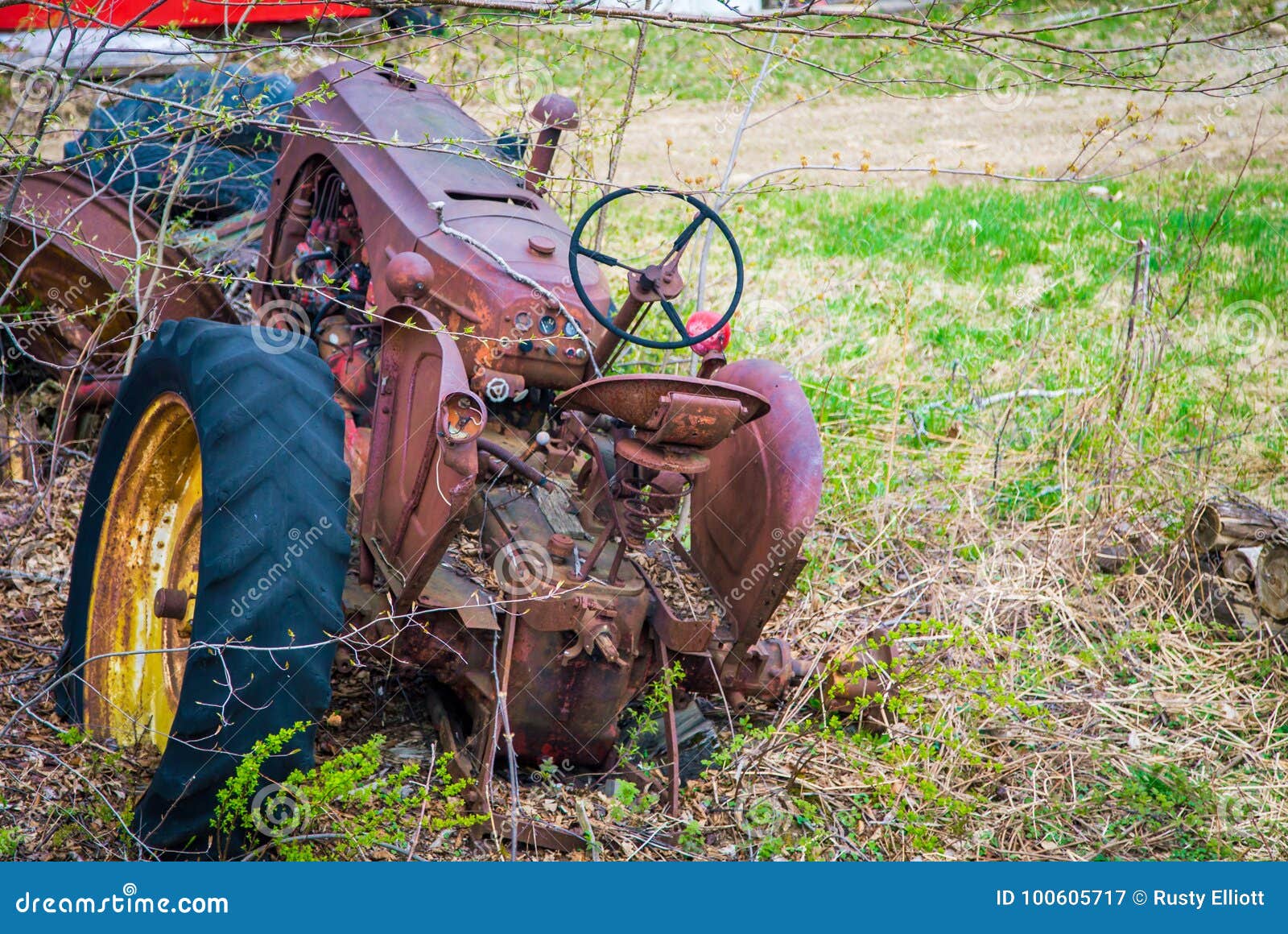 Rusted abandon tractor stock image. Image of vintage - 100605717
