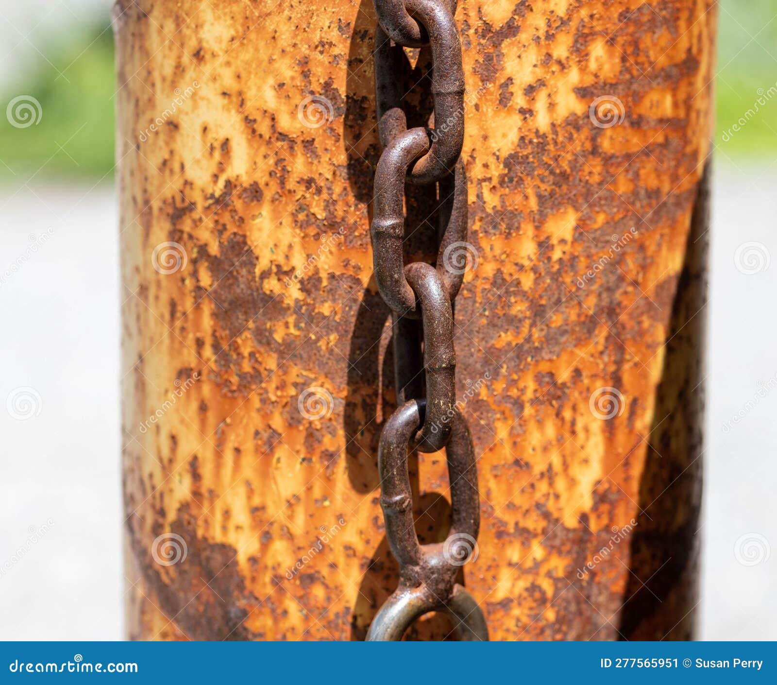 Rusted Chain Links on Rusted Pole Stock Image - Image of lighting ...