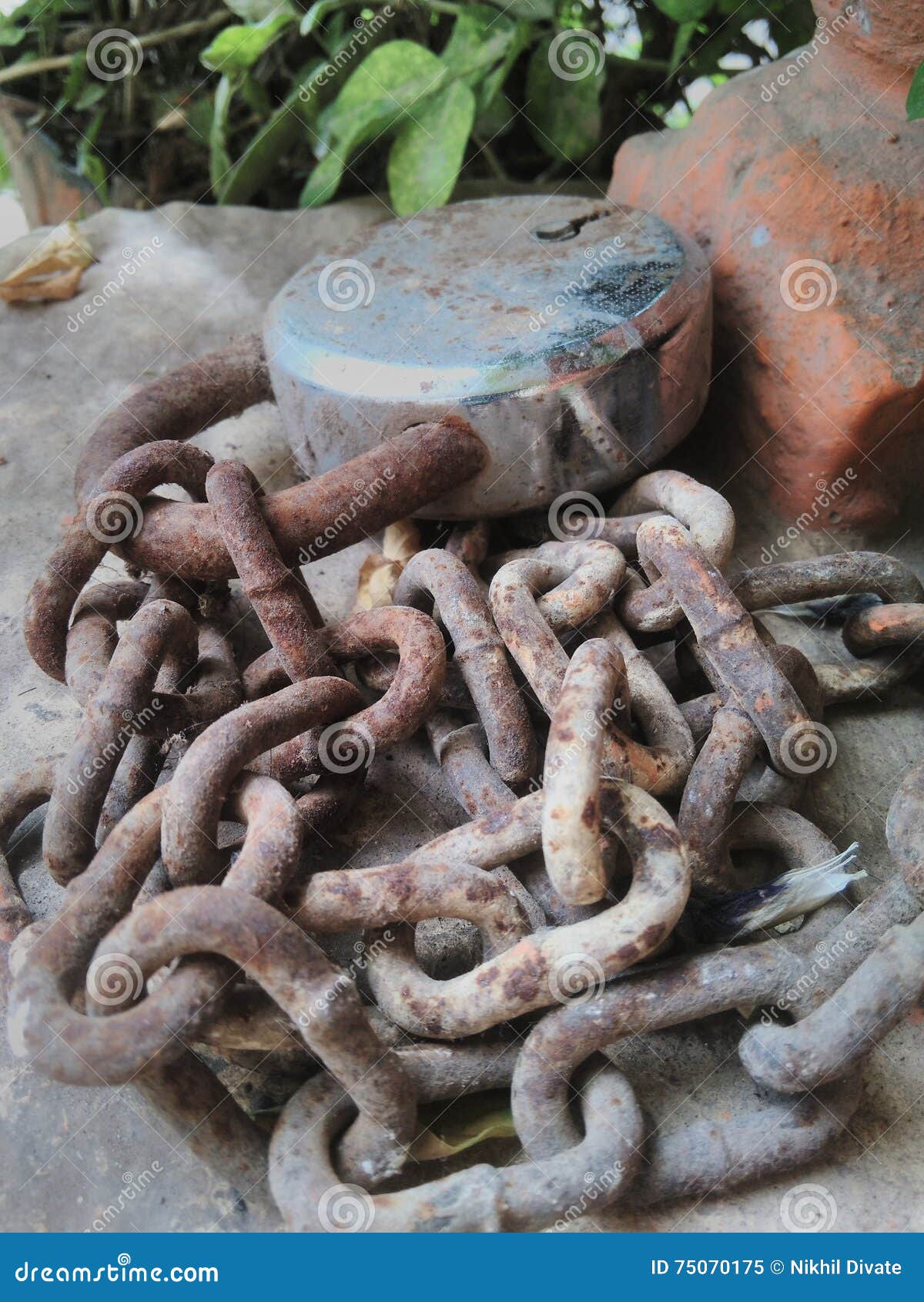 Rusted chain and lock stock image. Image of cement, lock - 75070175