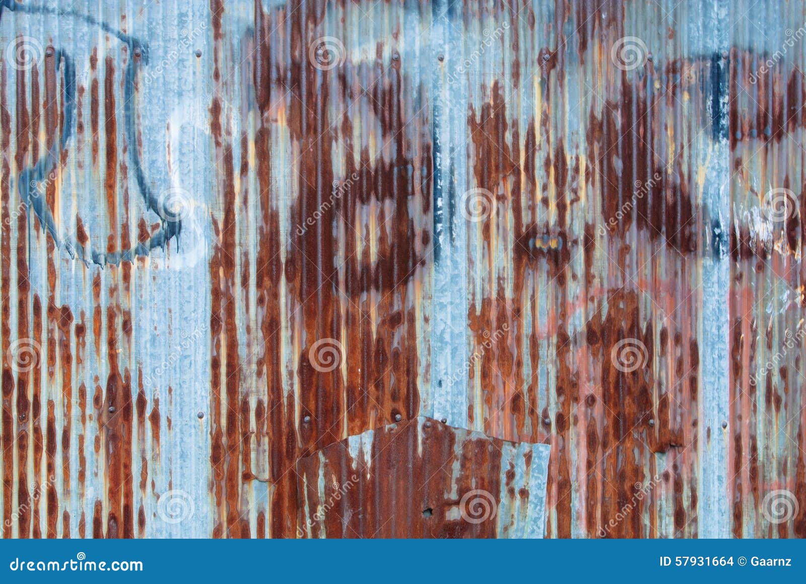 Rusted Galvanizó La Placa Del Hierro Foto de archivo - Imagen de rayado ...