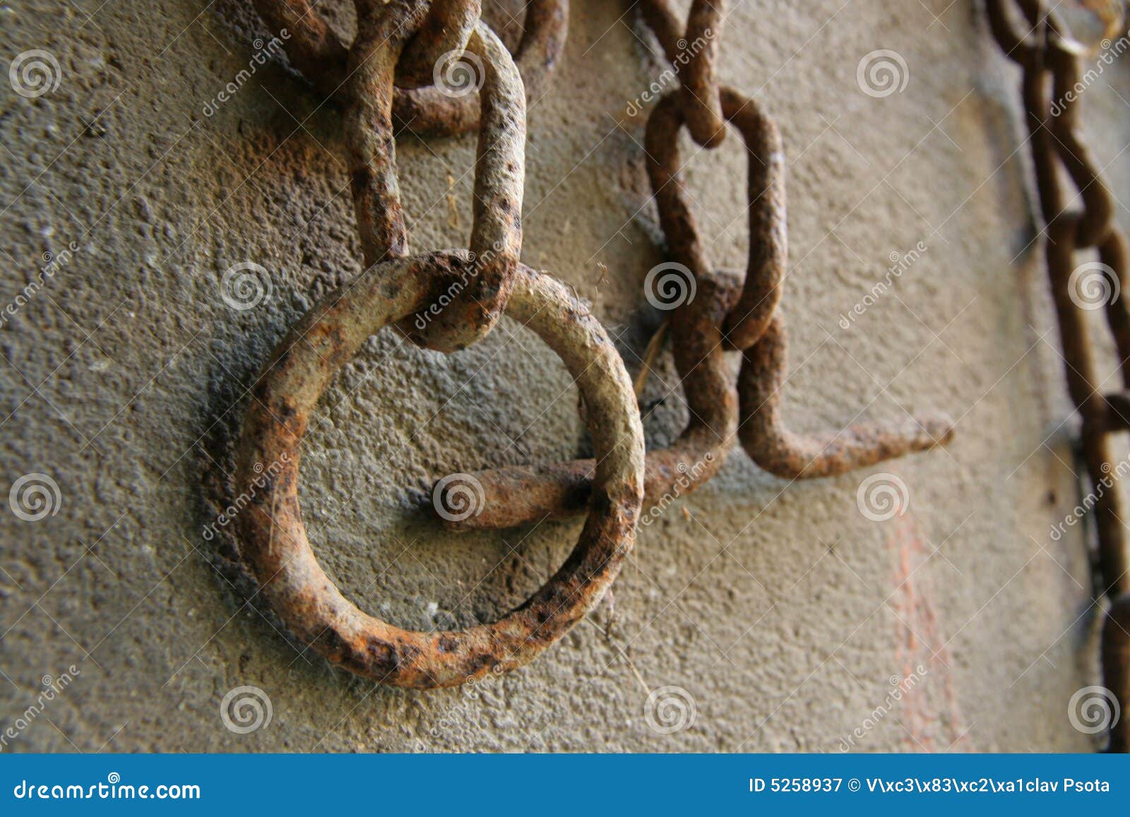 Rusted old chains stock image. Image of ferrum, metal - 5258937