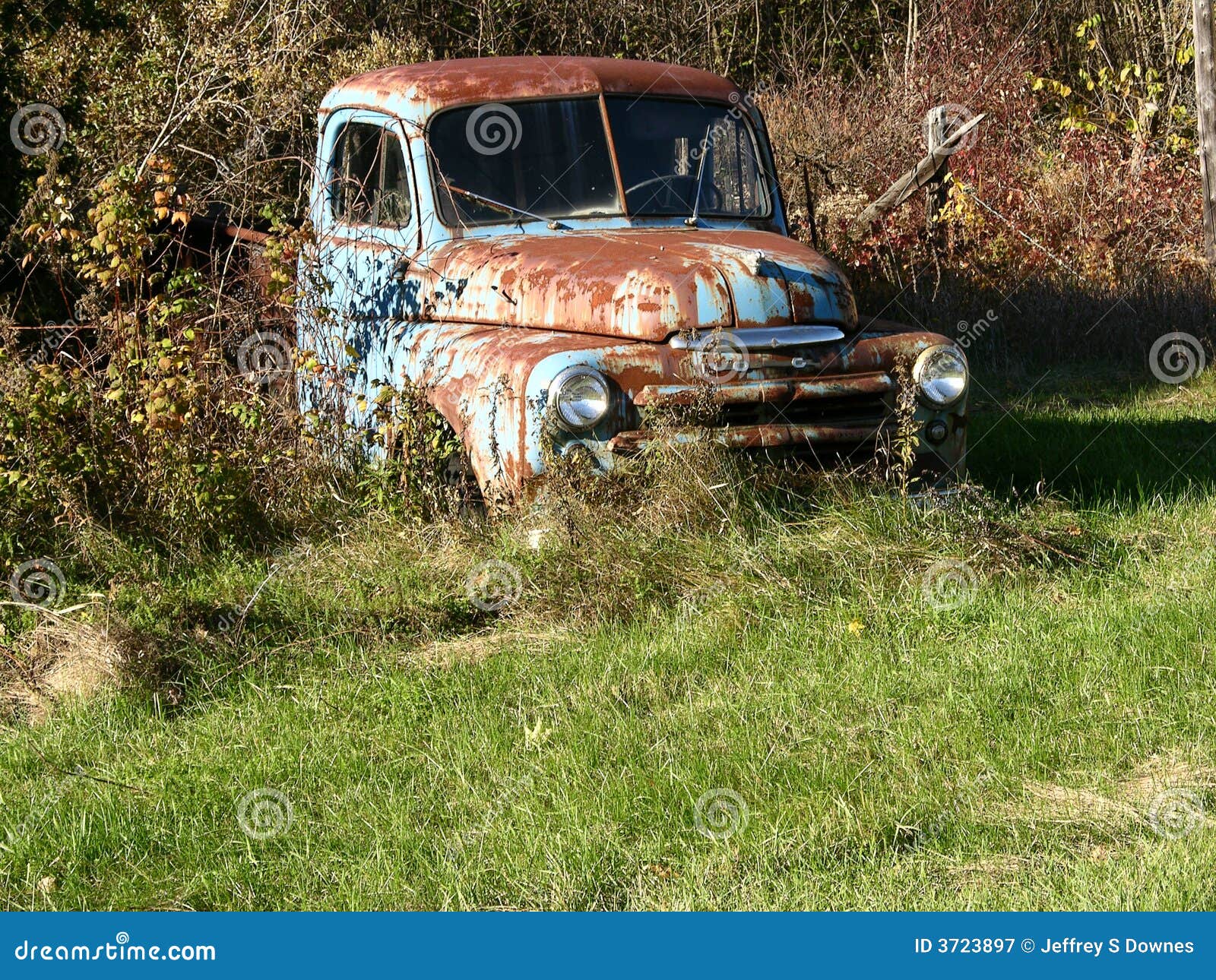 Rusted pickup truck stock image. Image of rust, meadow - 3723897