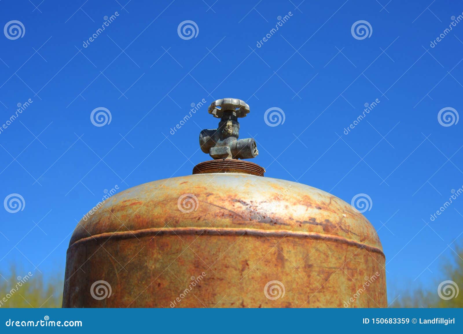 Rusted Propane Cylinger stock image. Image of outdoor - 150683359