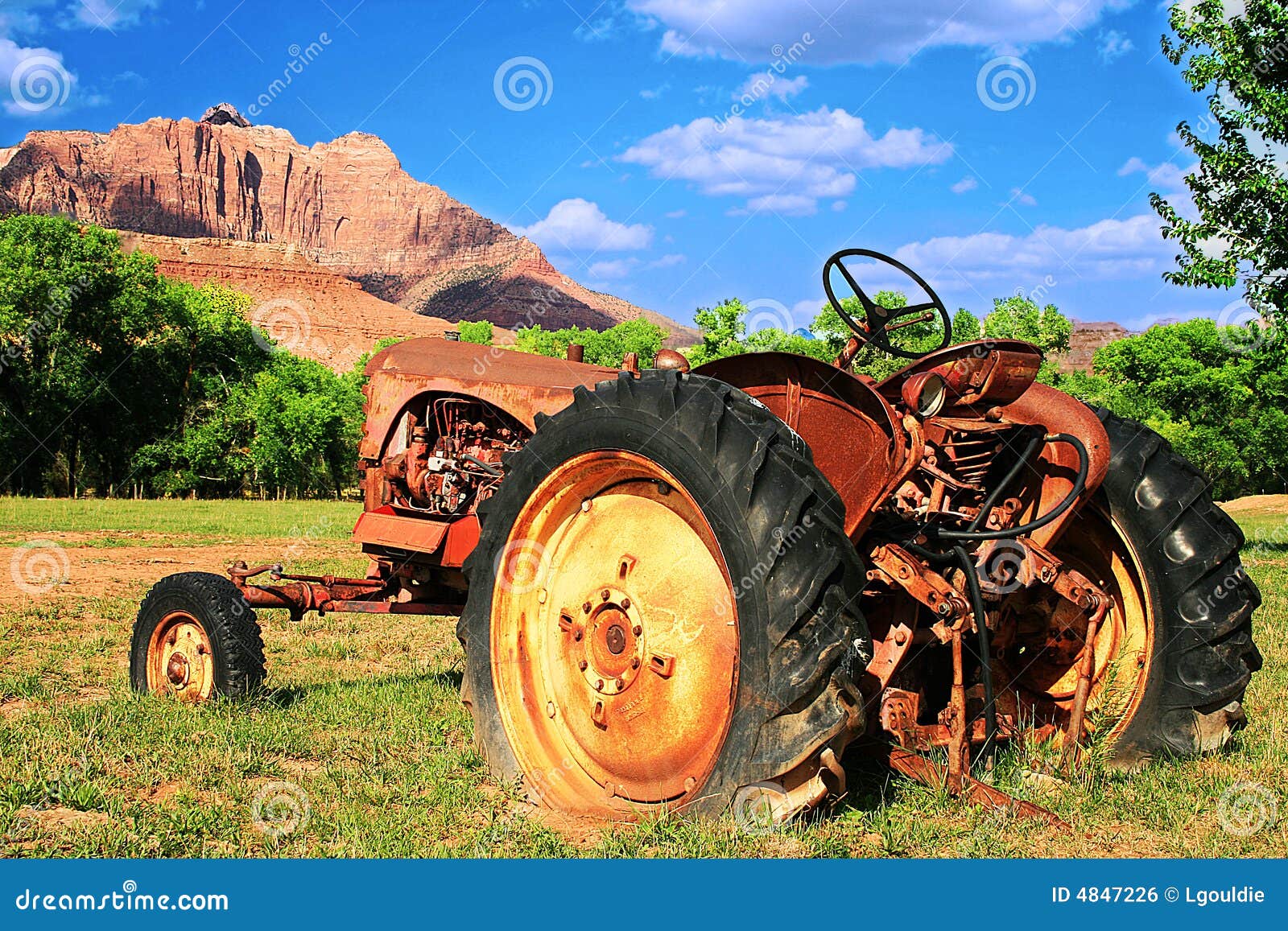 Rusted Tractor stock photo. Image of left, broke, country - 4847226