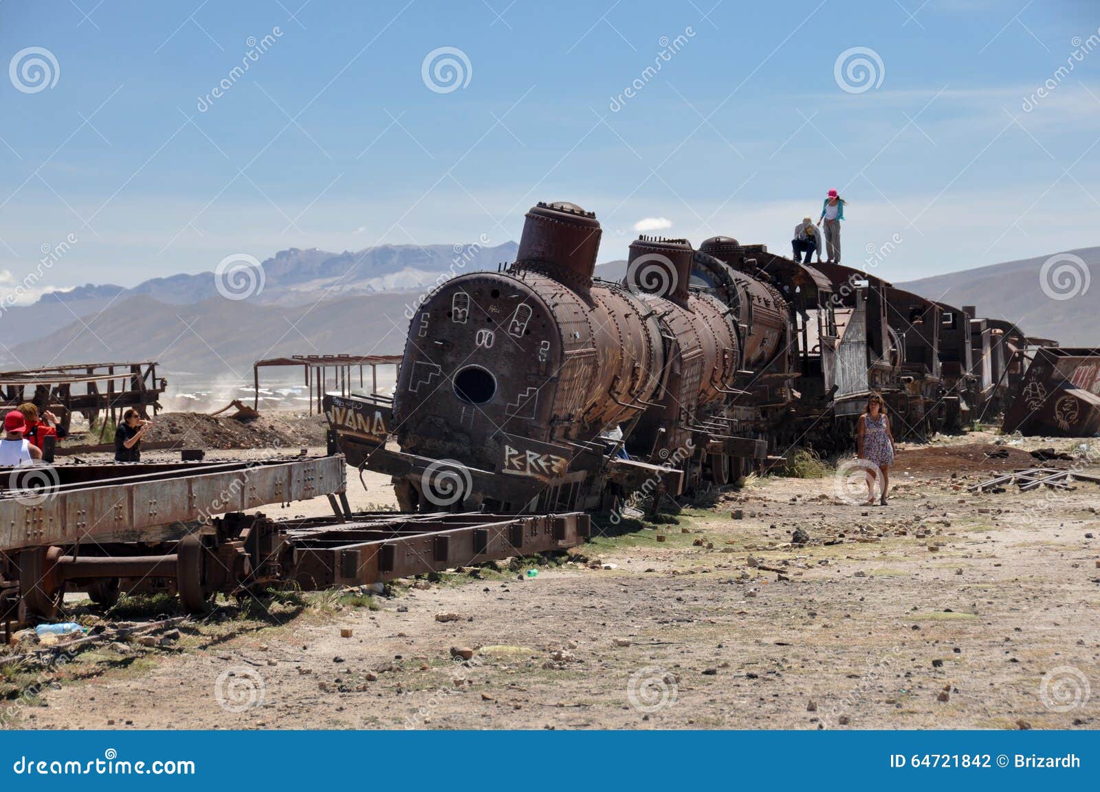 Rusted Train Cemetery in Uyuni, Bolivia Editorial Photography - Image ...