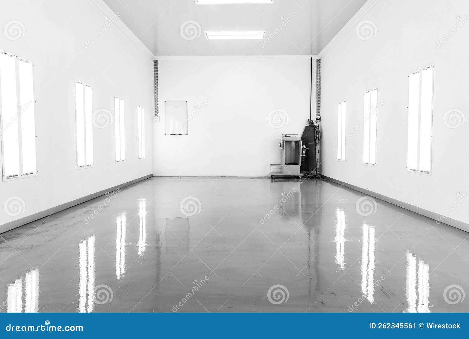 Inside an Empty Panel Beater Vehicle Workshop Bay Editorial Photo ...