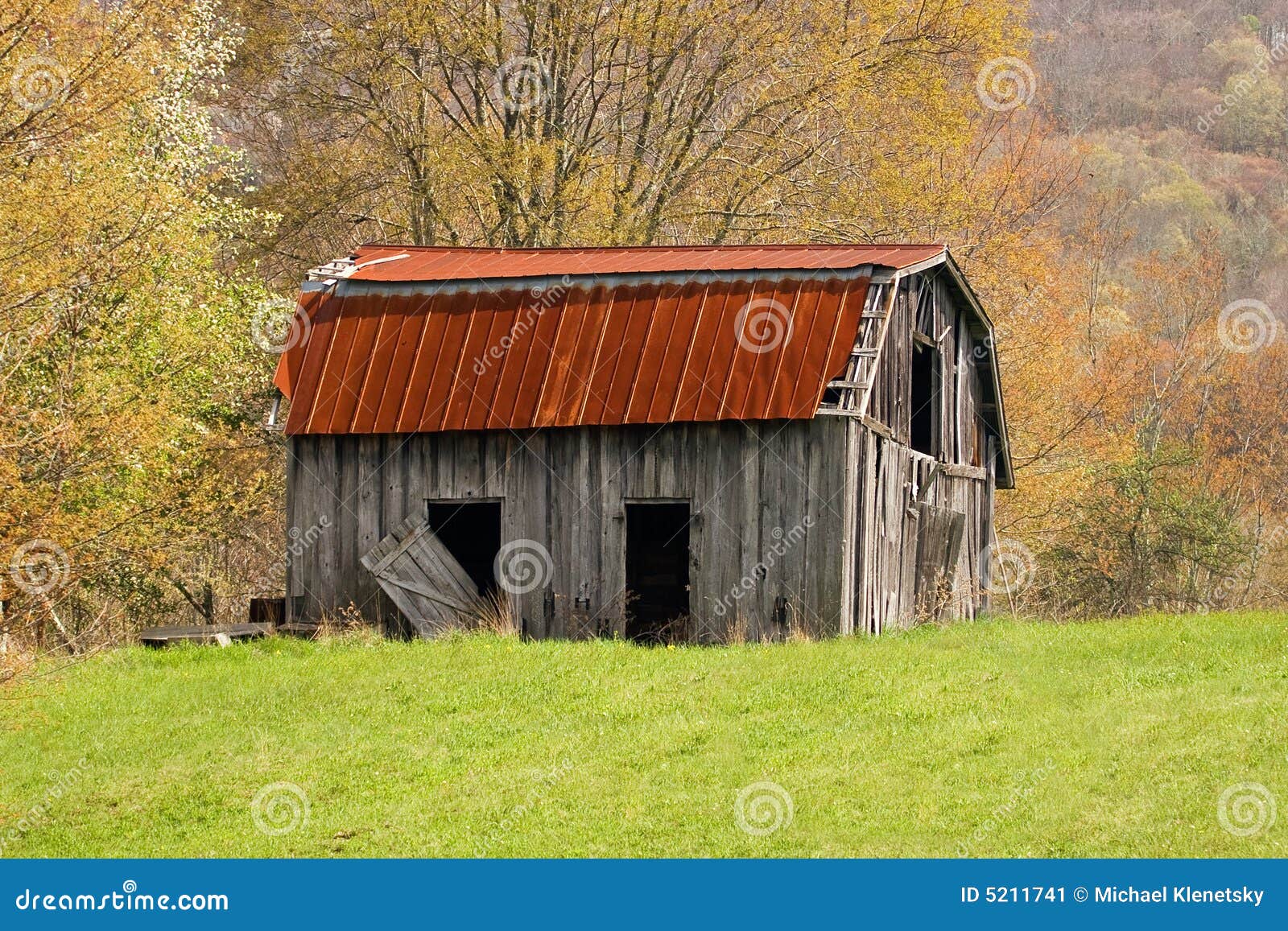 Rustic Barn stock image. Image of farm, rustic, country - 5211741