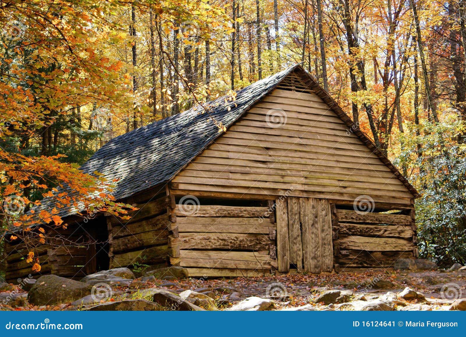Rustic Barn in the Mountains Stock Image - Image of leaves, rocks: 16124641
