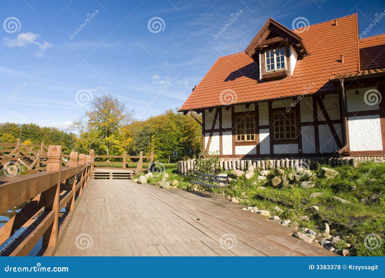Rustic Cabin in Countryside Stock Photo - Image of building, lodge: 3383378