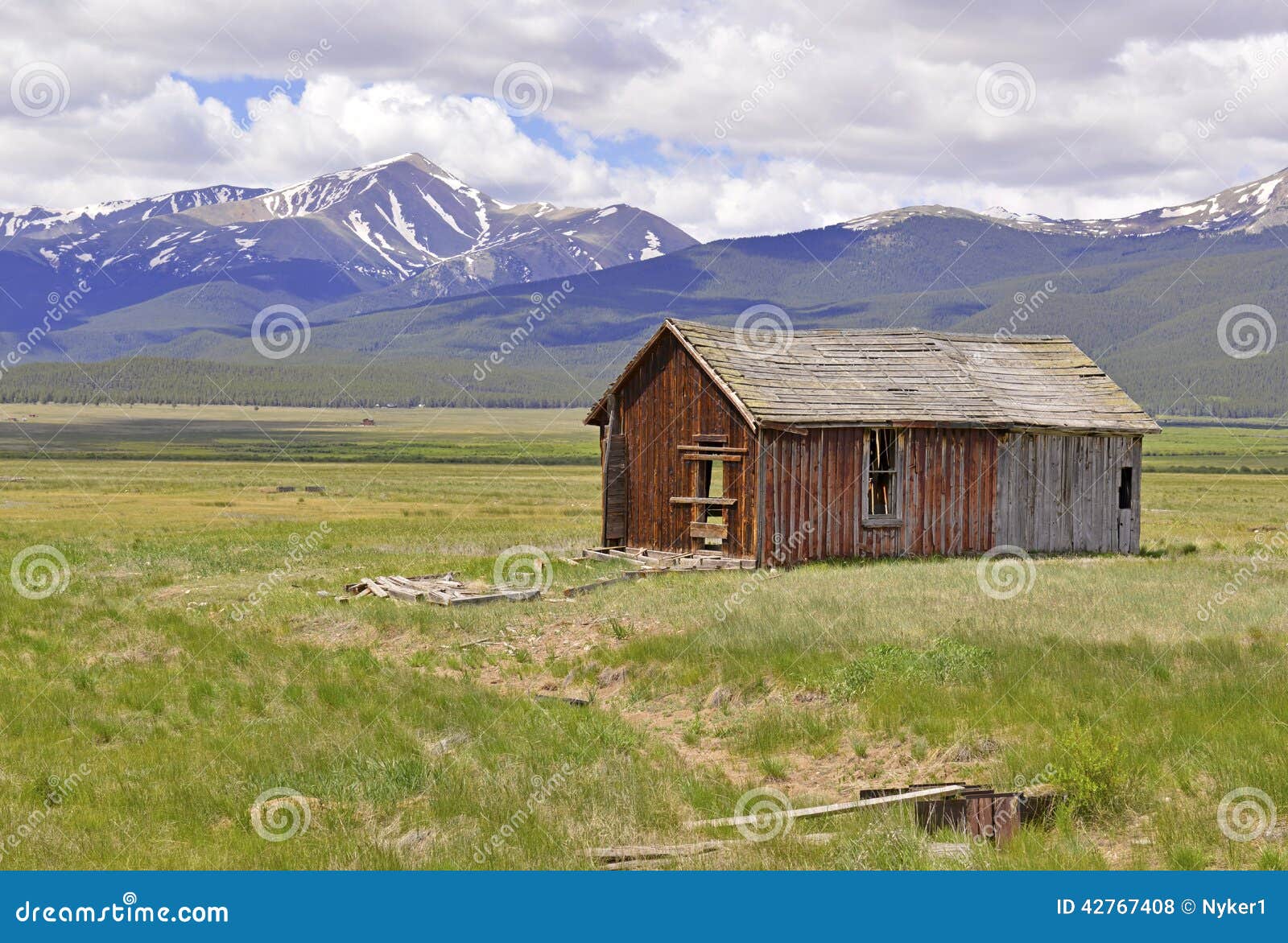 Rustic Cabin in the Mountains, Colorado Stock Photo - Image of cabin ...